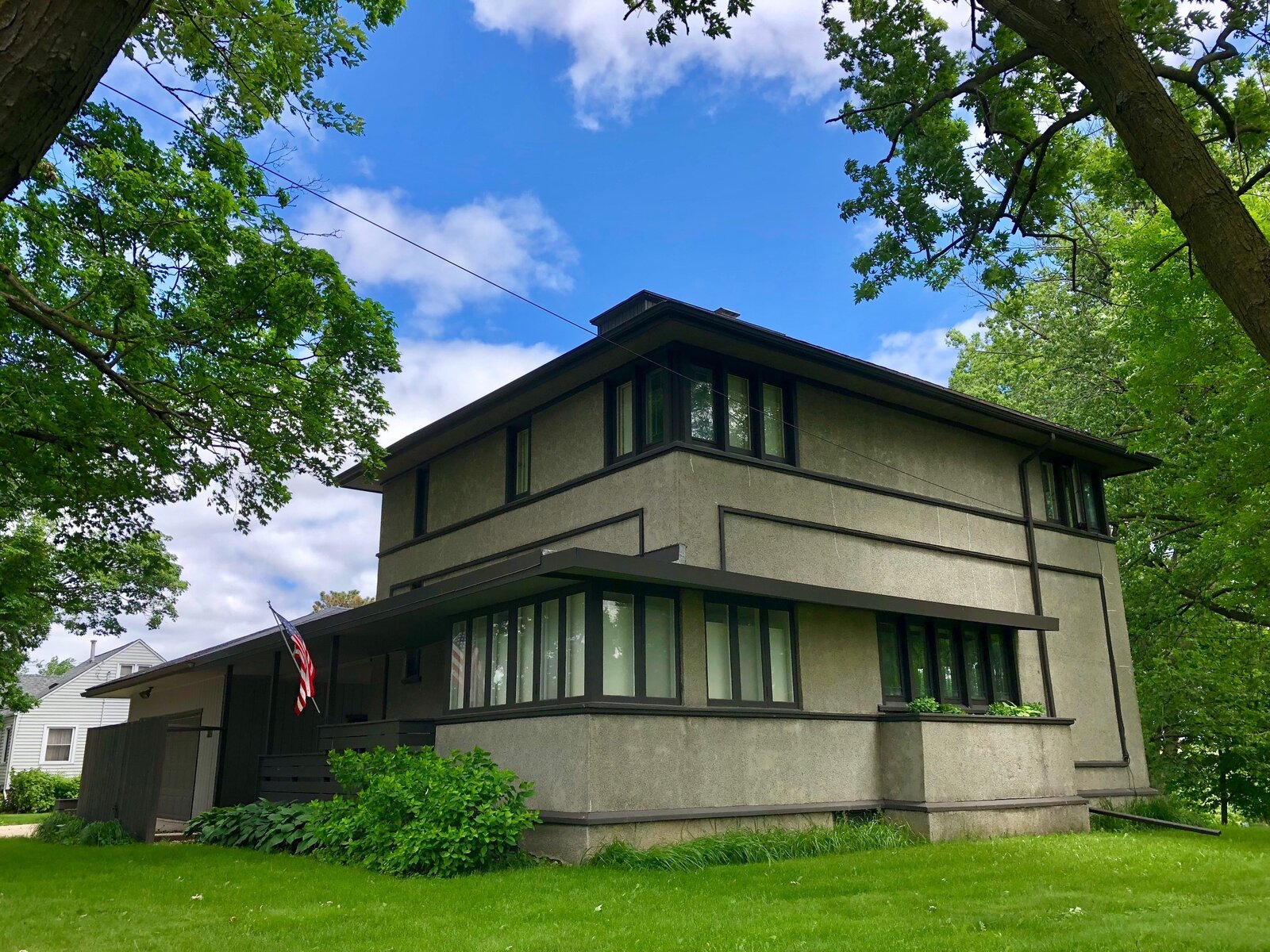 Photo 2 of 13 in The Meier House by Michael Schreiber - Dwell