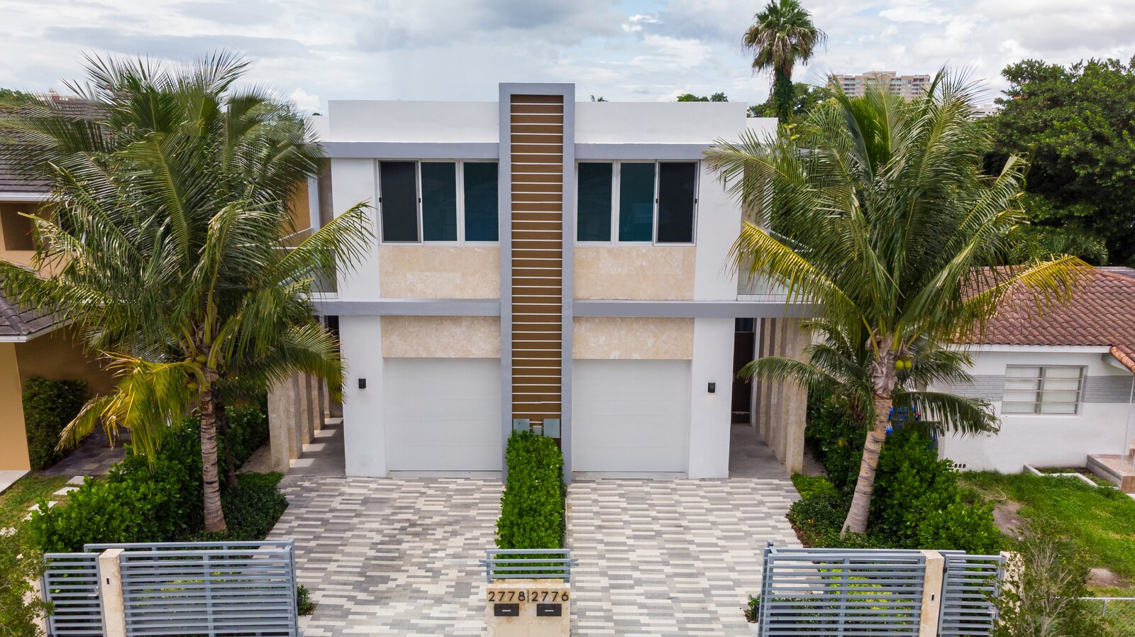 Photo 10 of 16 in Silver Bluff Townhouse - Miami by PRZ Design + Build ...