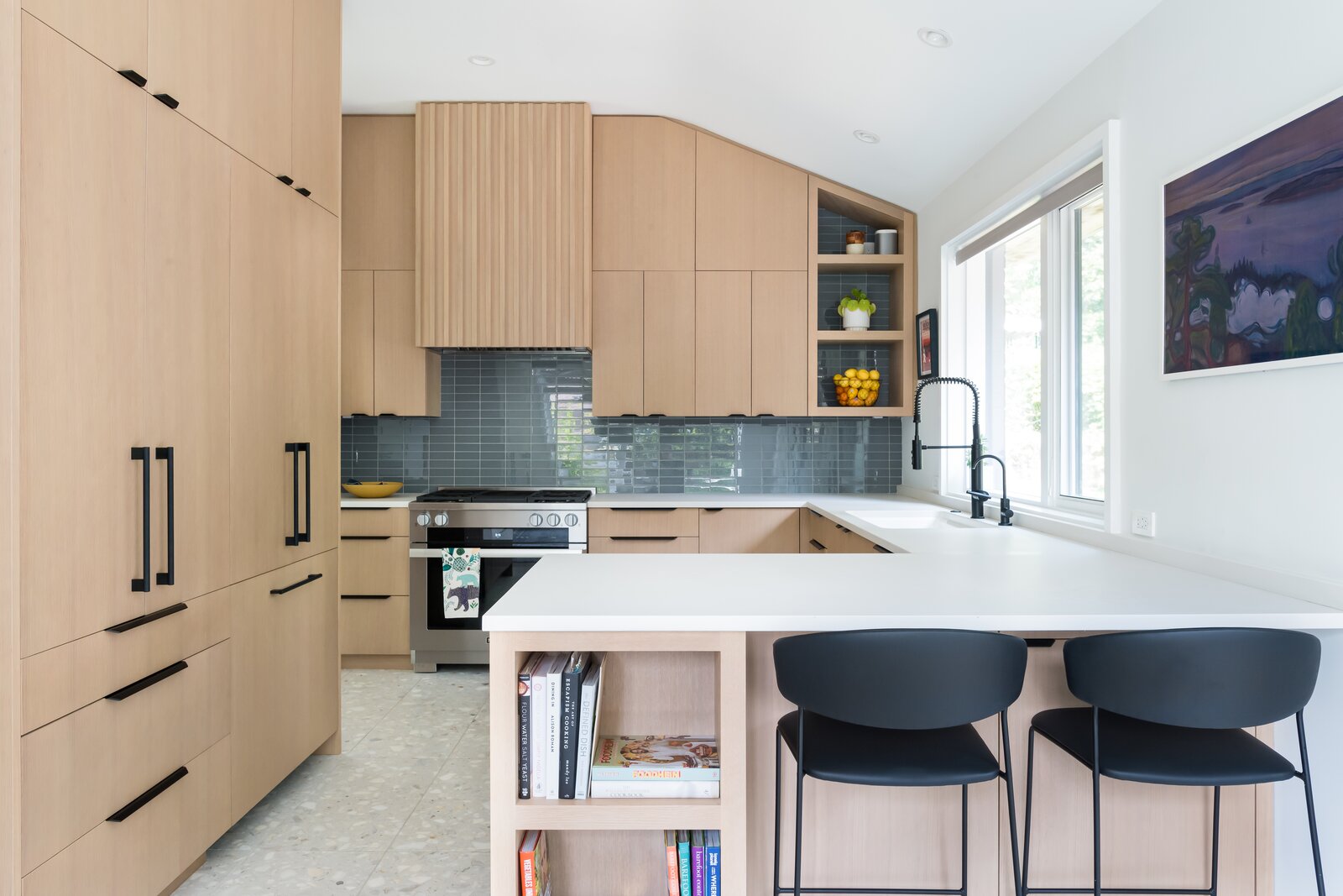 Photo 6 of 24 in Before and After: A Faded Mid-Century Becomes Luminous ...