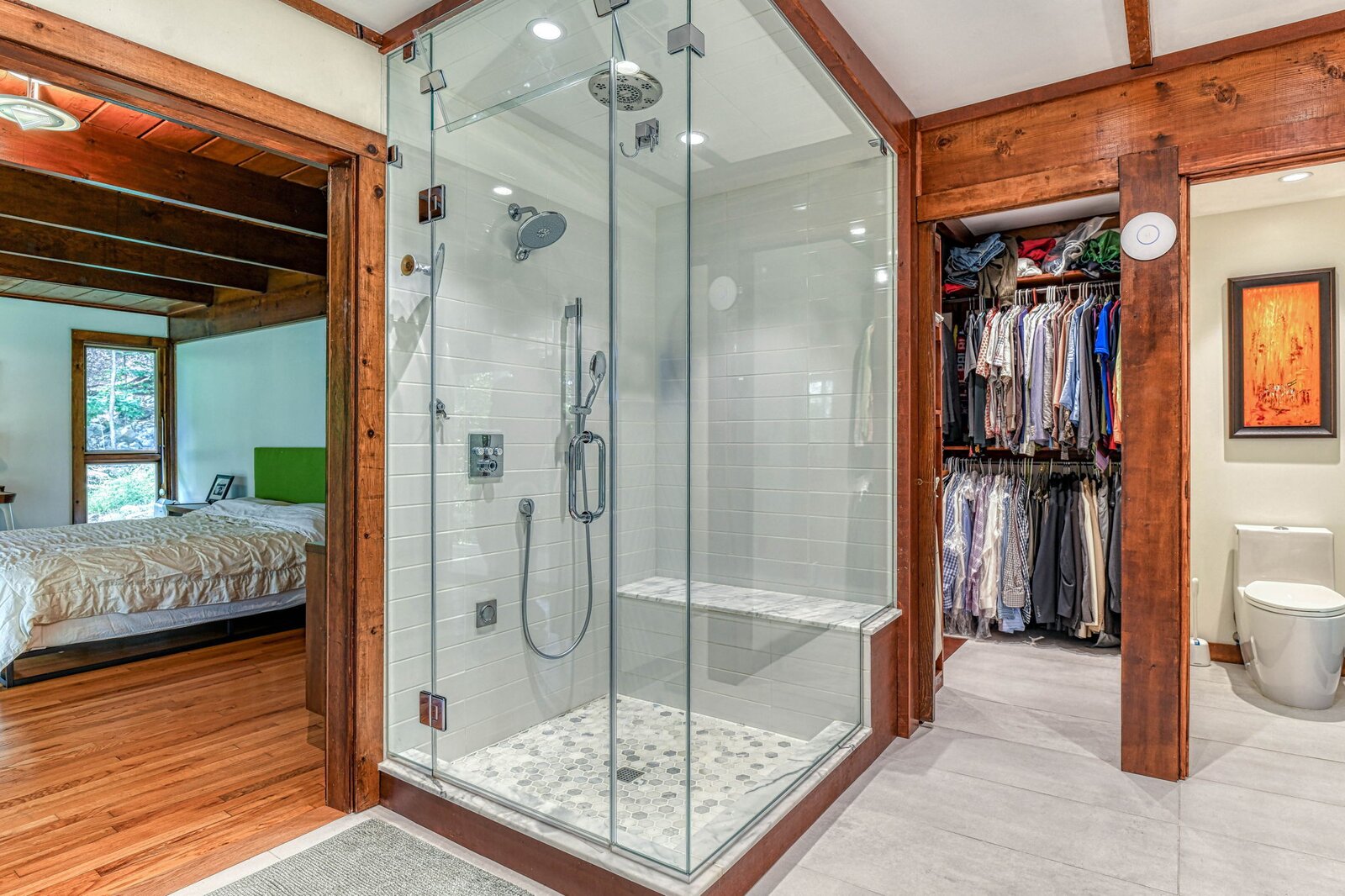 Photo 6 of 12 in Falling Brook MCM by RE/MAX RōNIN - Dwell