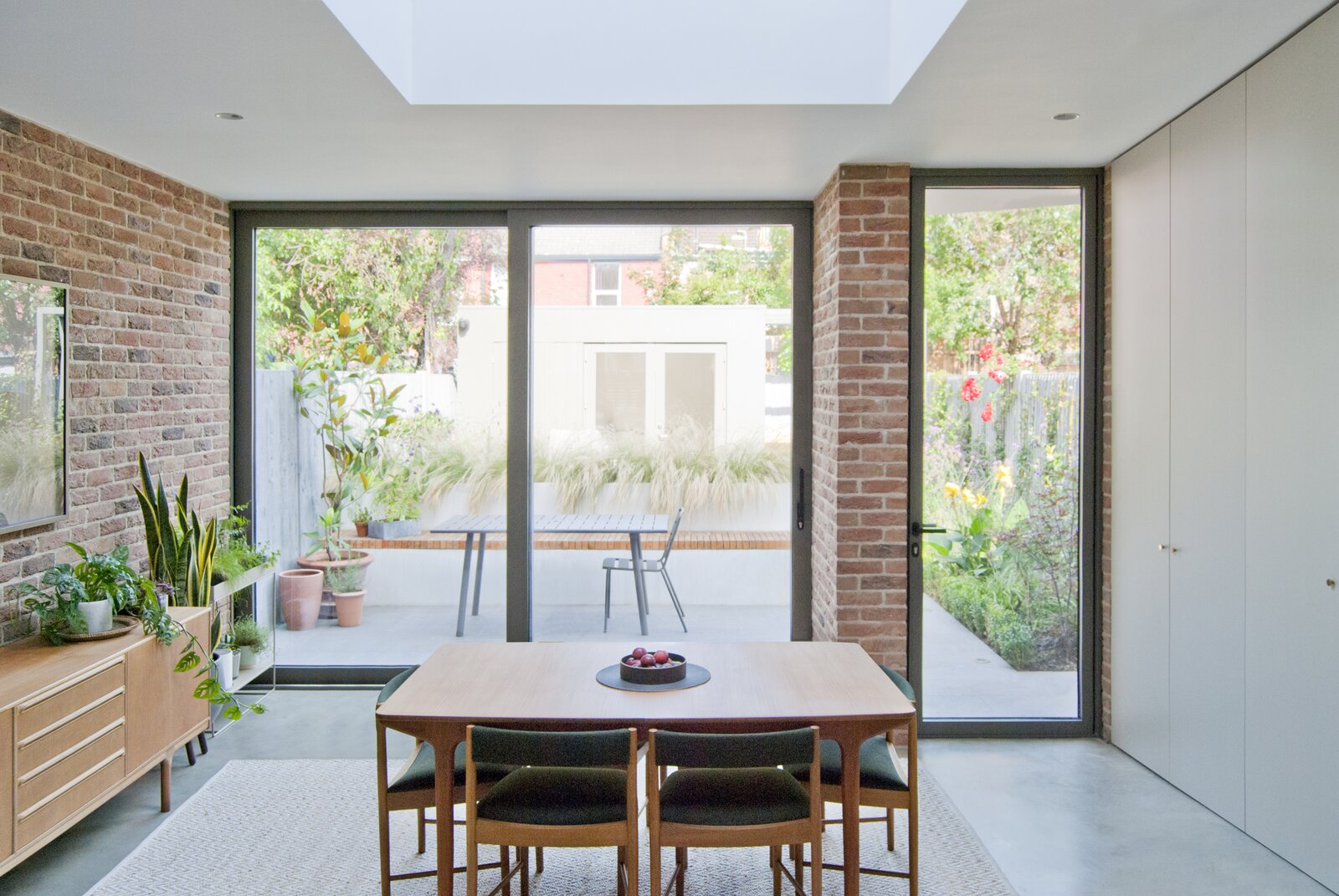 Photo 11 of 11 in Chamfer House by Novak Hiles Architects - Dwell