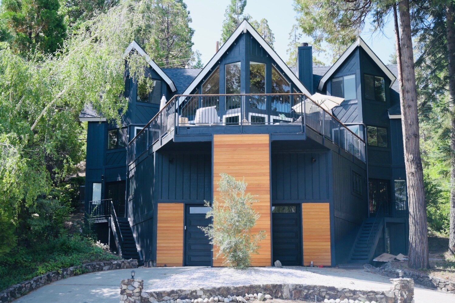 Photo 20 of 46 in Trinity Home Lake Arrowhead by Deanna Grady - Dwell