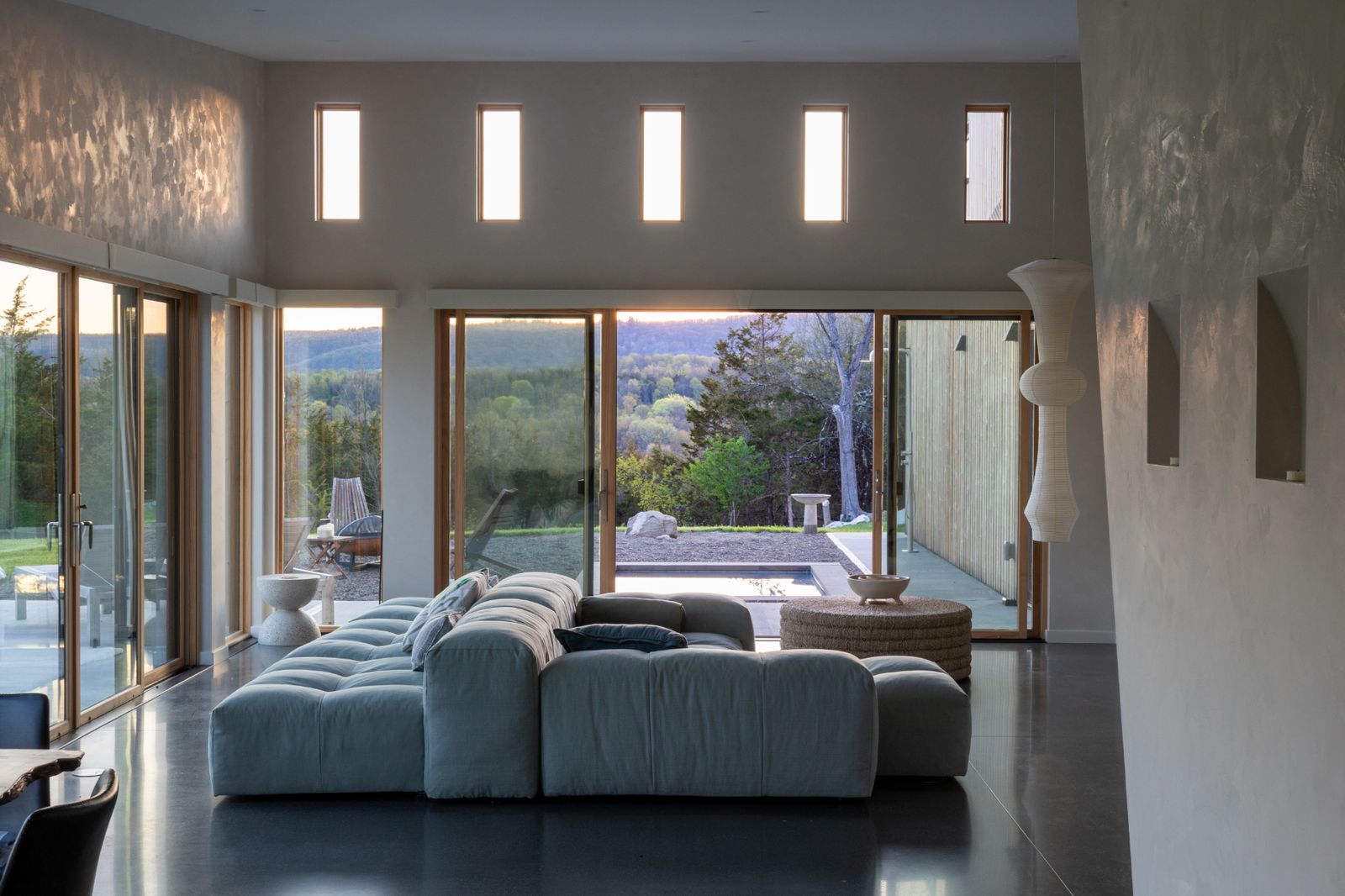 Photo 8 of 12 in The Ridge House & Studio by Tracy Salladay - Dwell
