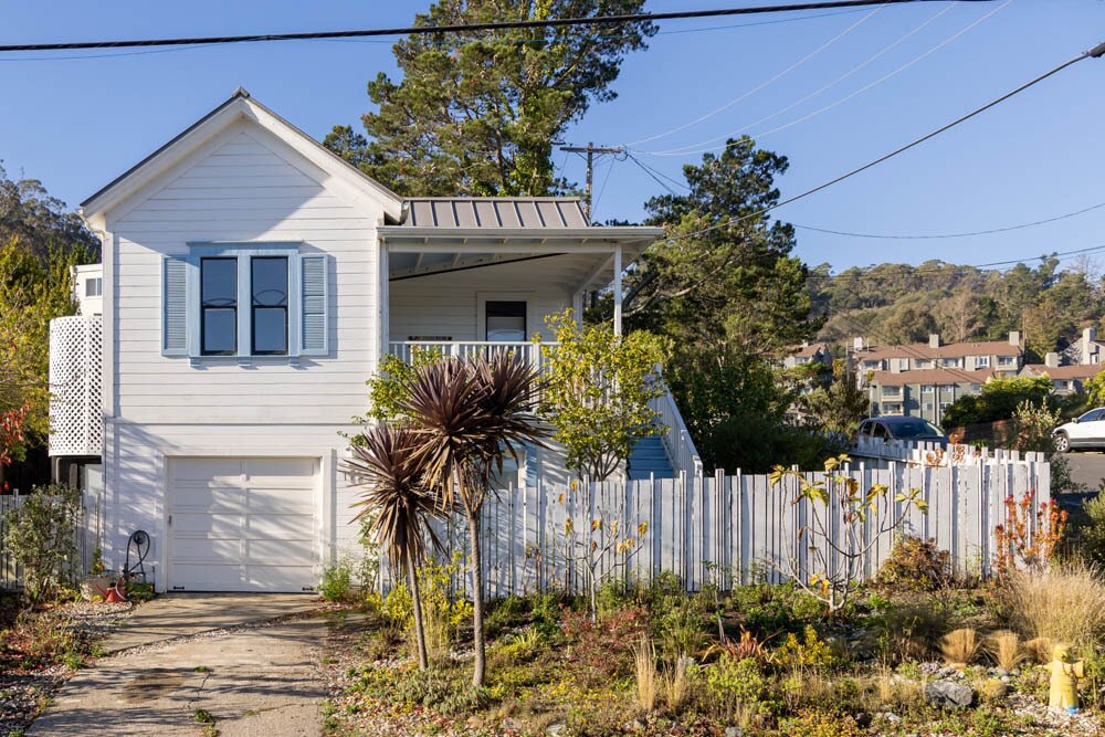 Photo 1 of 13 in Sausalito Modern Update by Ken Shallcross - Dwell