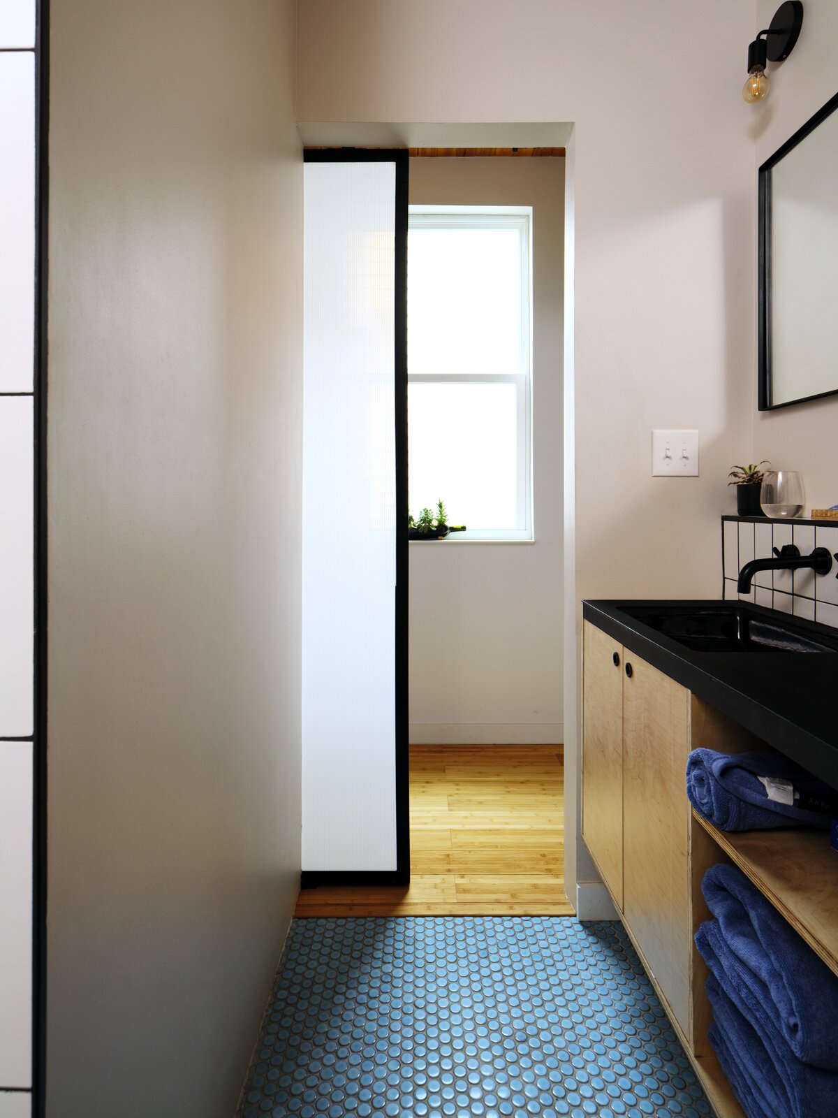 Photo 18 of 39 in The Johnson St Loft by Antico Nuovo Building Studio ...