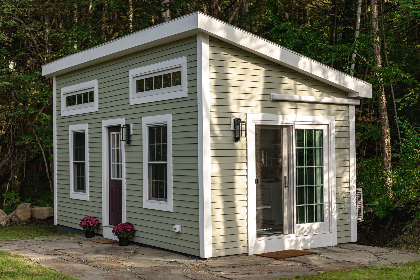 Photo 2 of 12 in Red Barn Cabin Vermont by Yulia Moskvina - Dwell