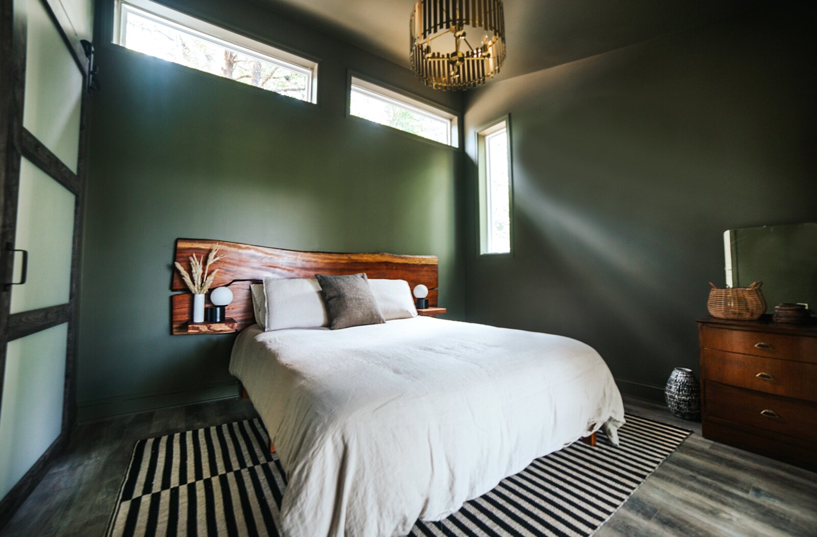 Photo 6 of 13 in A Modern Treehouse by Emily Bigham Unkle | Emily Unkle ...