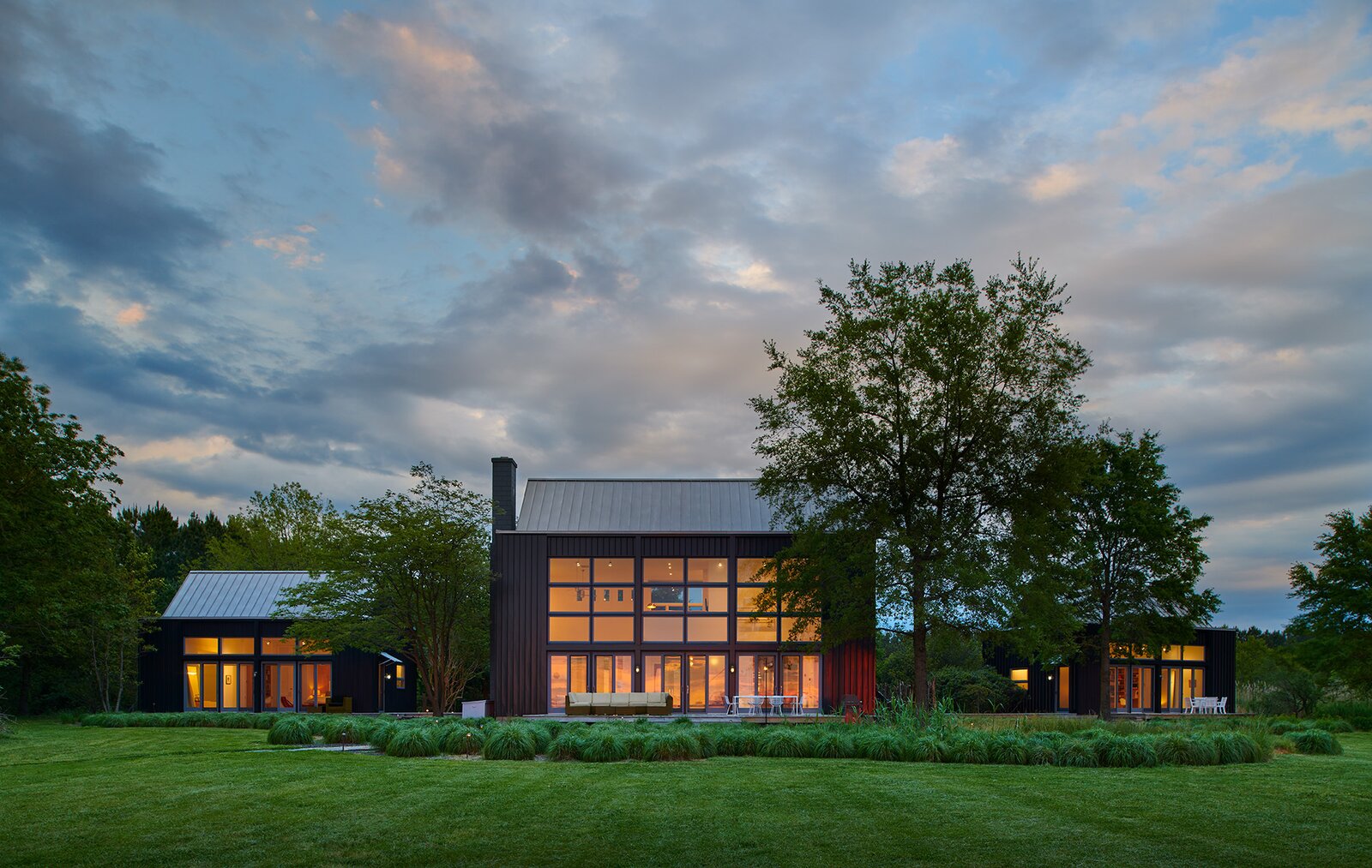 Water's Edge (7 Photos) - Dwell