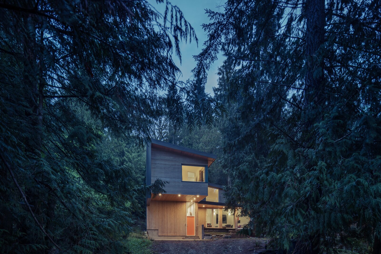 Photo 2 of 12 in Tuwanek Forest Retreat by Sharif Senbel - Dwell