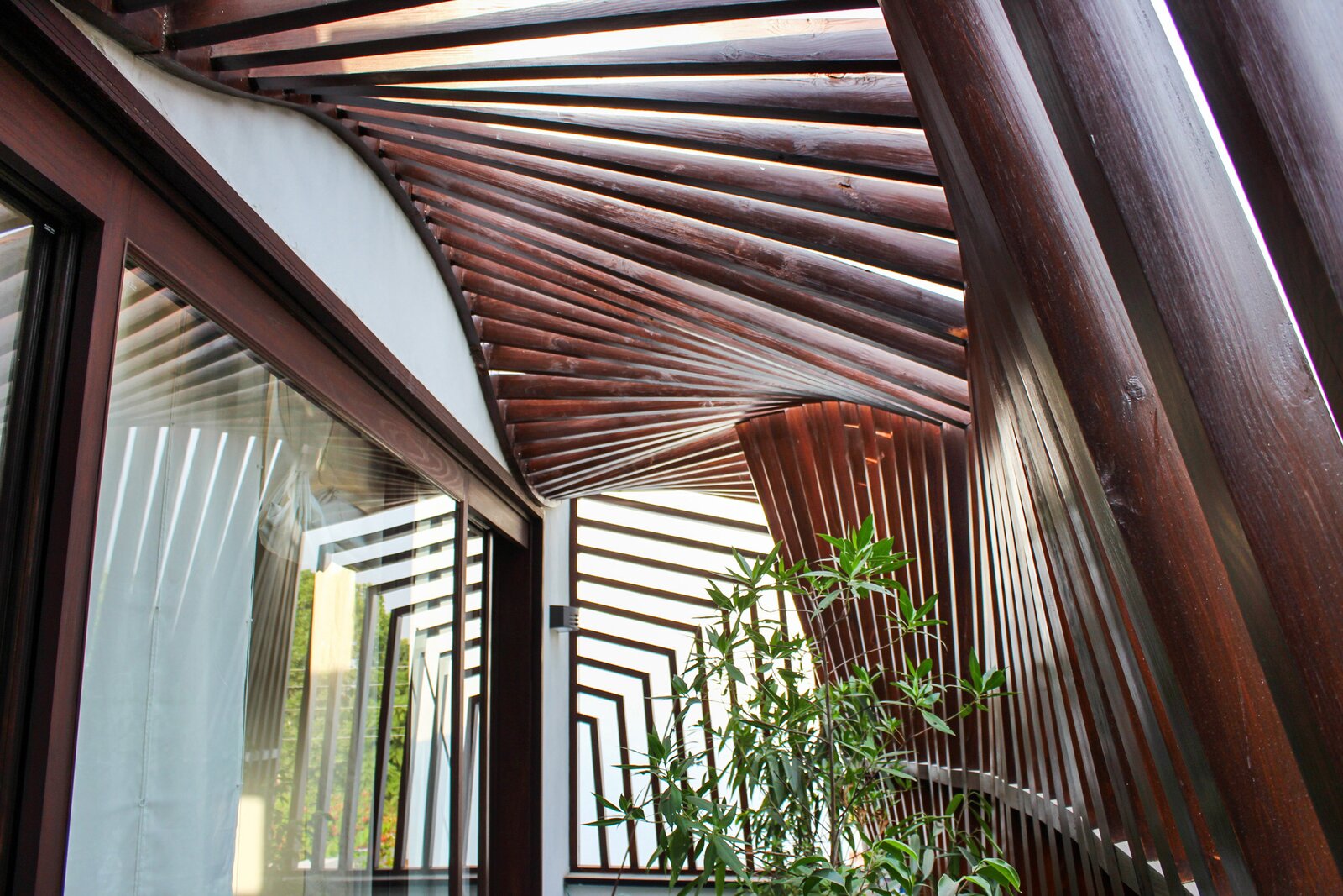 Photo 3 of 9 in The 6 Courtyards House by Huzaifah Fakher - Dwell