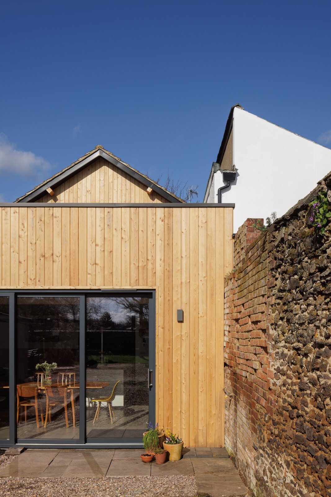 Photo 16 of 17 in The Hayloft by Simon Knight Architects - Dwell