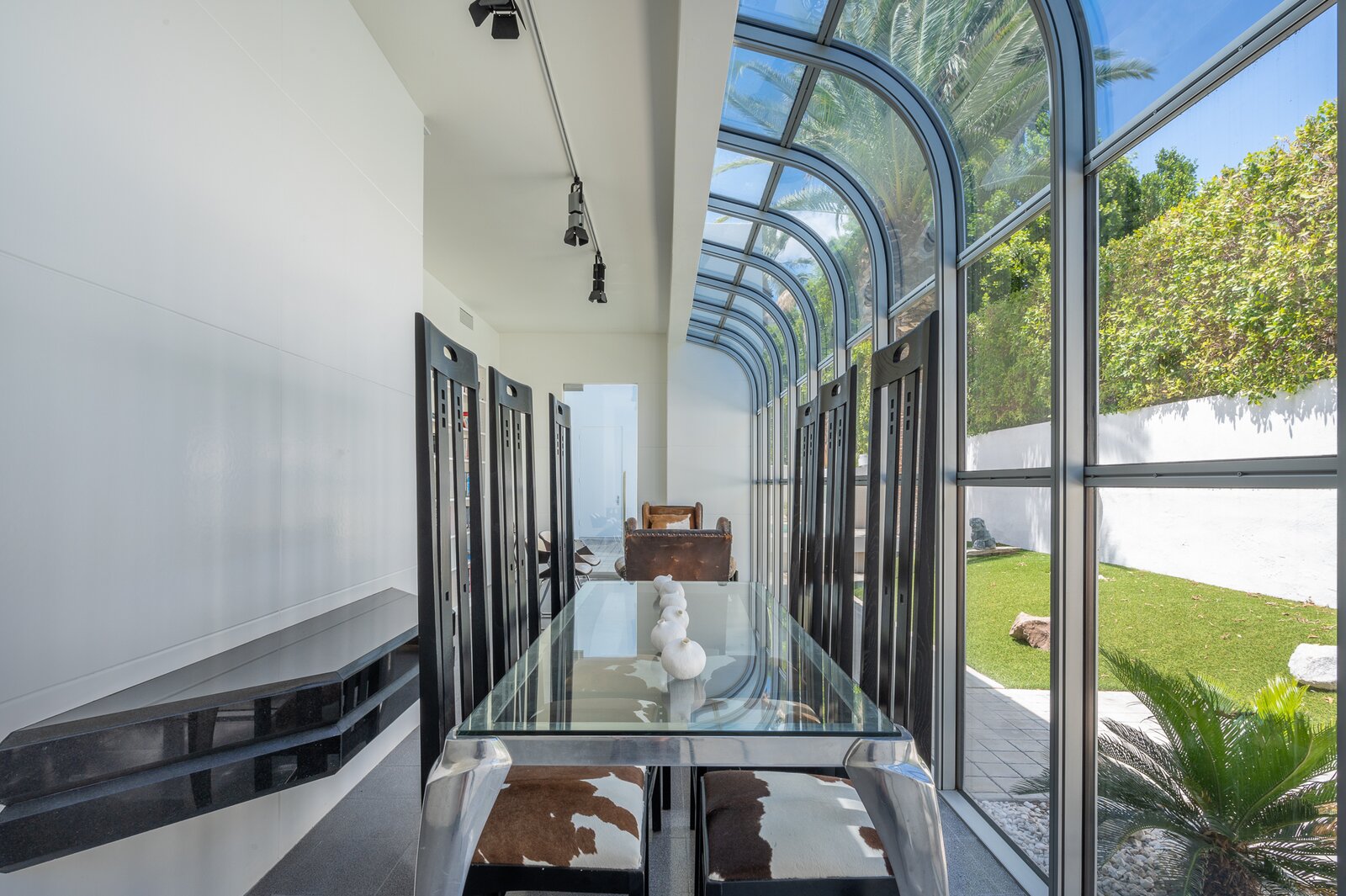 Photo 18 of 64 in Rochon Residence by Greg Tormo - Dwell