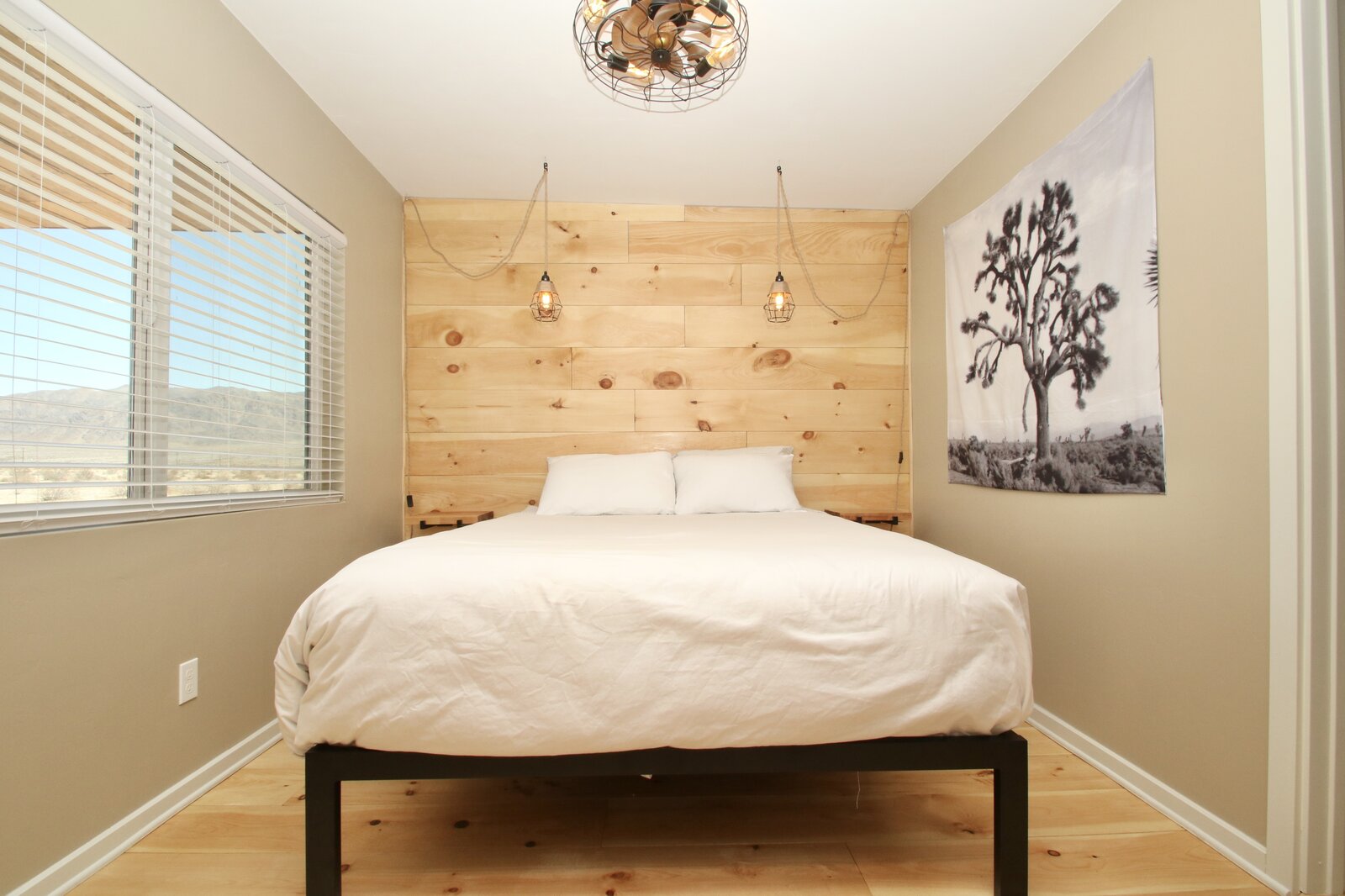 Photo 4 of 13 in Dorough Homestead Cabin by Ryan Dorough - Dwell