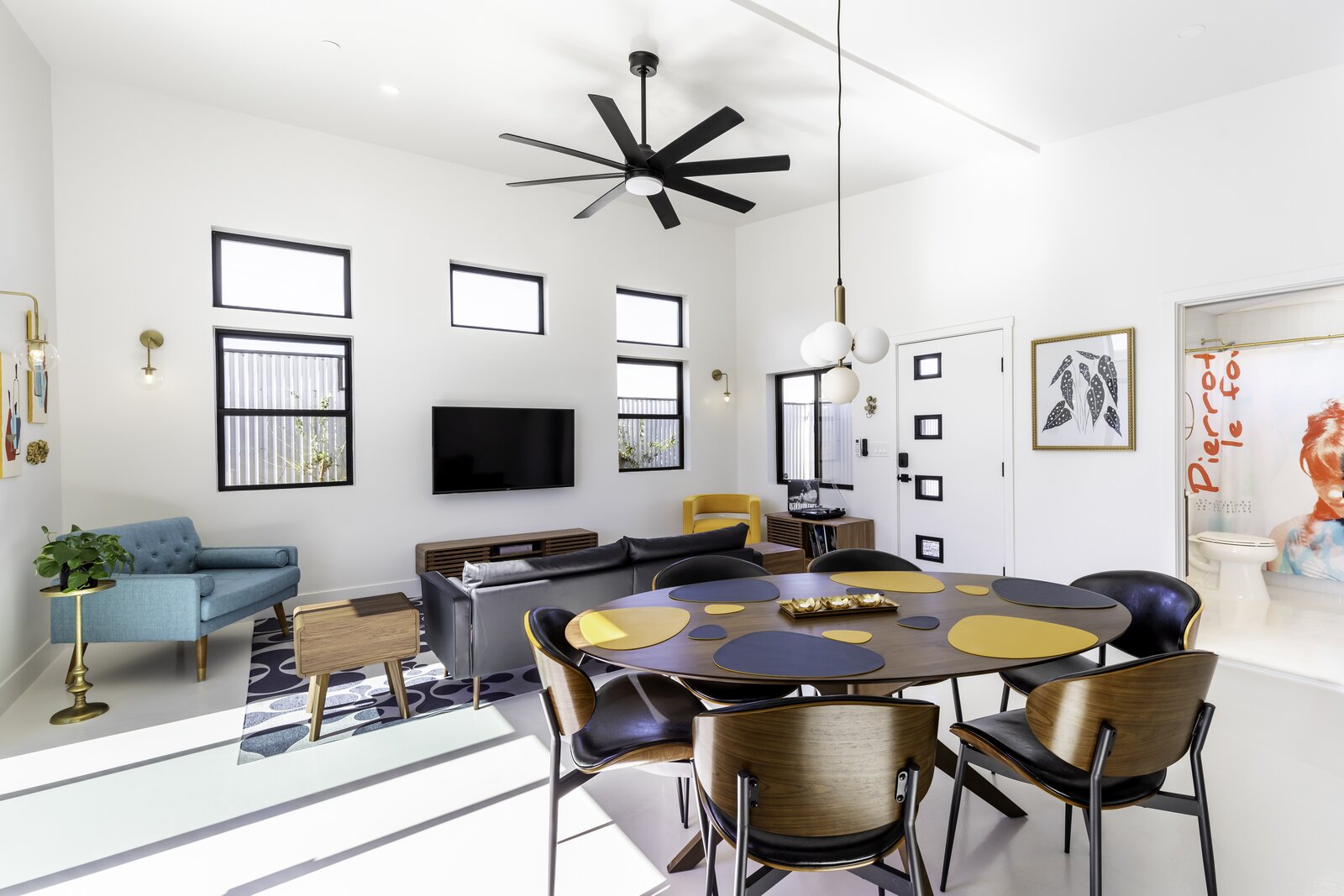 Photo 4 of 9 in The Mariposas Joshua Tree by Ryan Dorough - Dwell