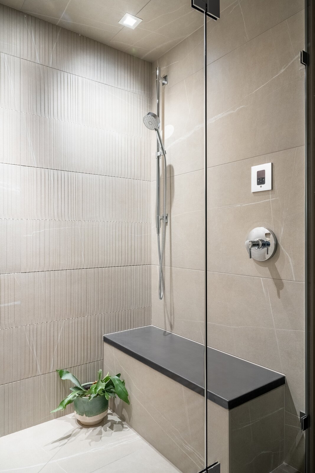 Photo 4 of 4 in Zen en Suite Bath + Steam Shower by M.O.Daby Design - Dwell