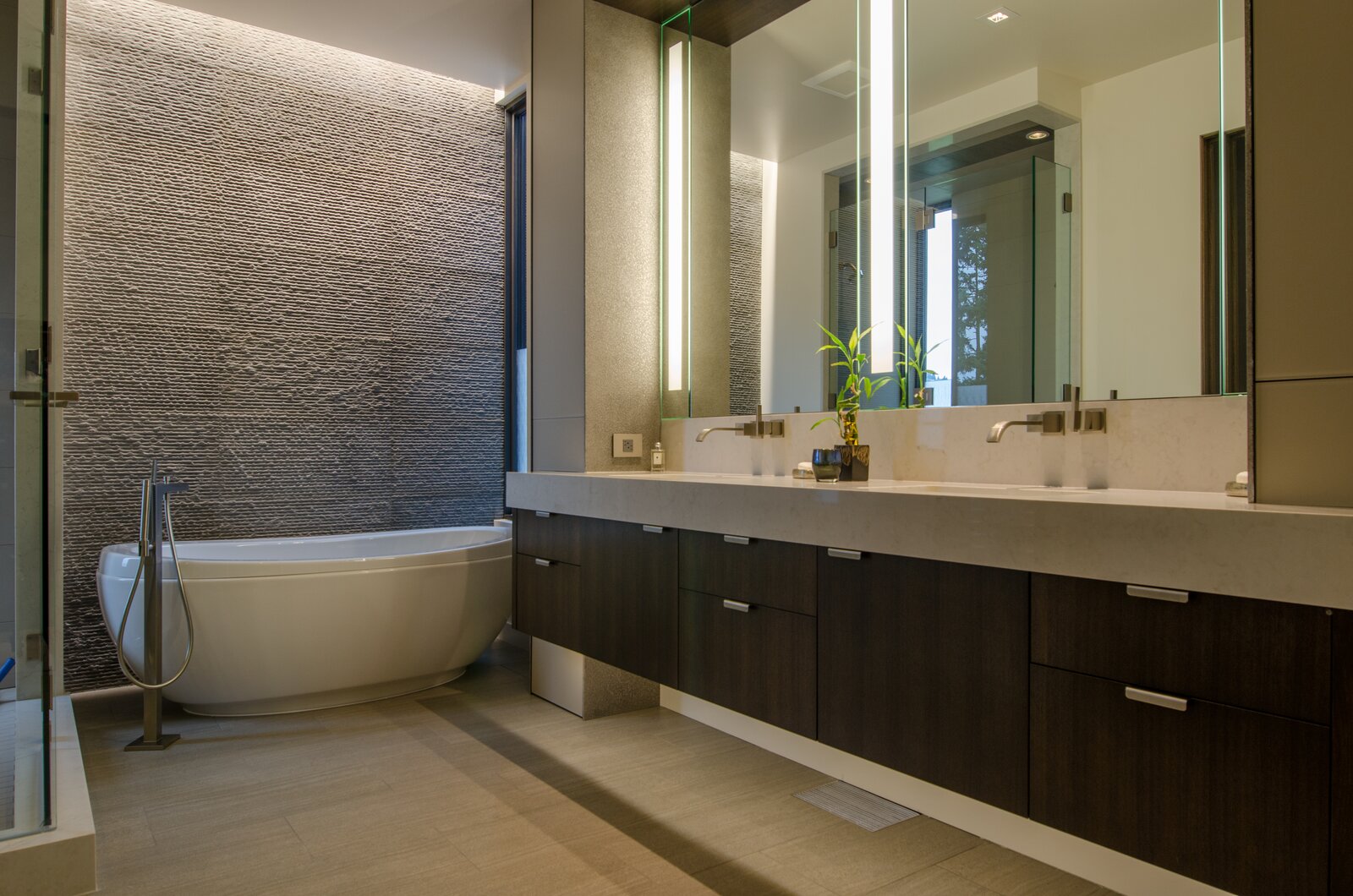 Photo 9 of 12 in Canal Residence by Kor Architects - Dwell