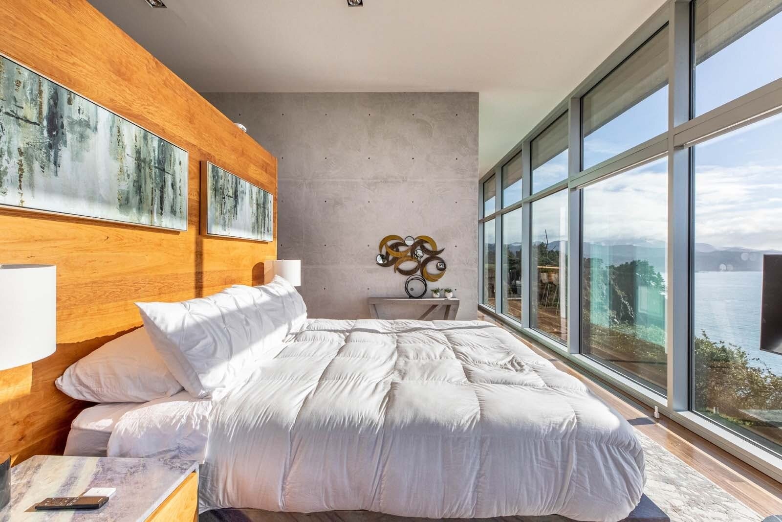 Photo 12 of 31 in The Oregon Coast Bridge House by Matt Kowalewski - Dwell