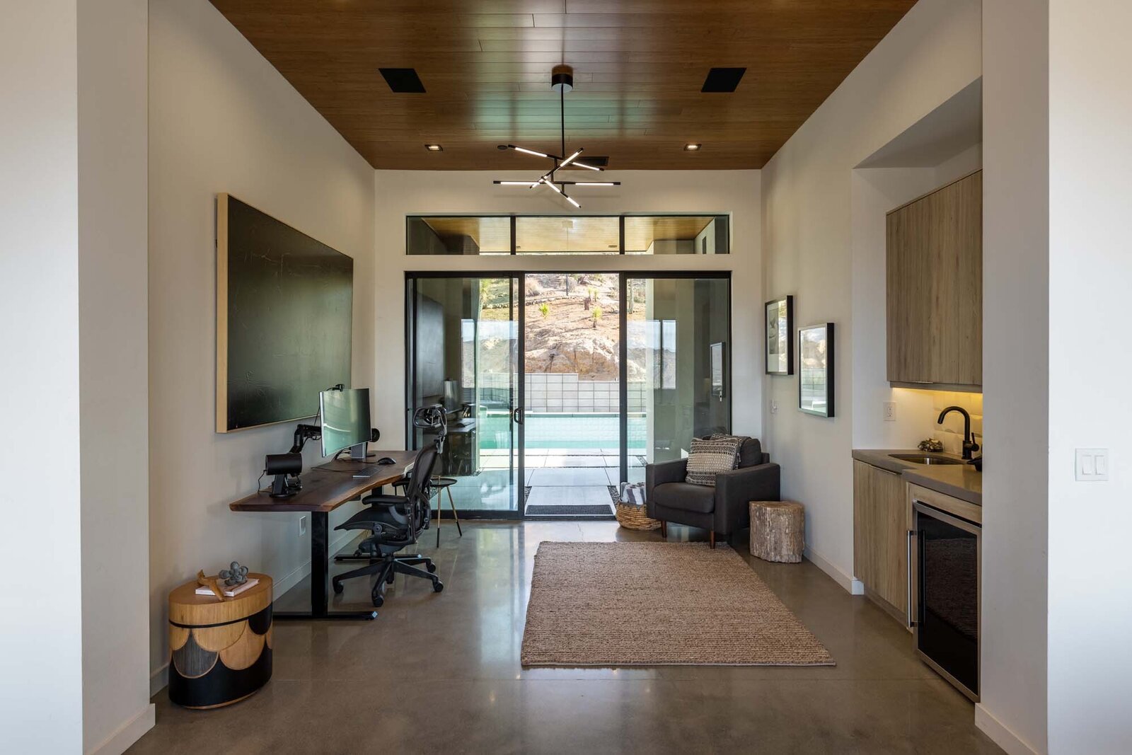 Photo 15 of 17 in Modern Oasis in Joshua Tree by Matt Kowalewski - Dwell