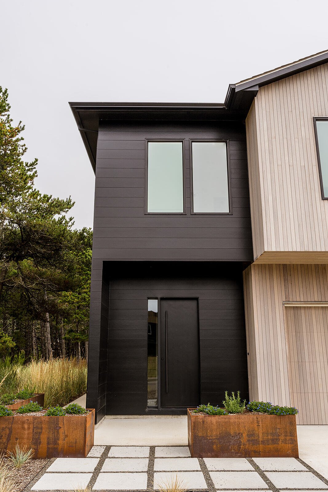 Photo 15 of 18 in Kauer Beach House by MacKenzie Kauer - Dwell