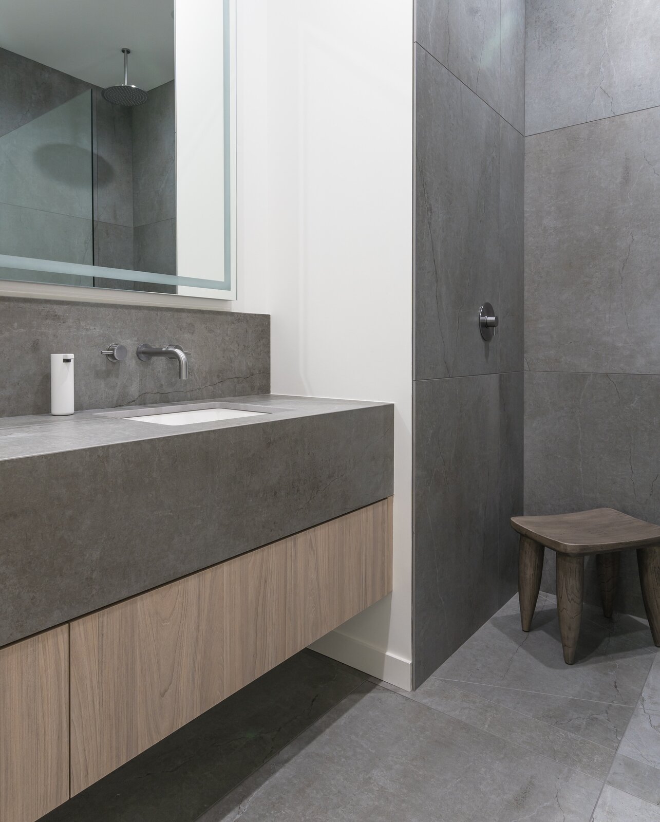 Photo 11 of 18 in Kauer Beach House by MacKenzie Kauer - Dwell