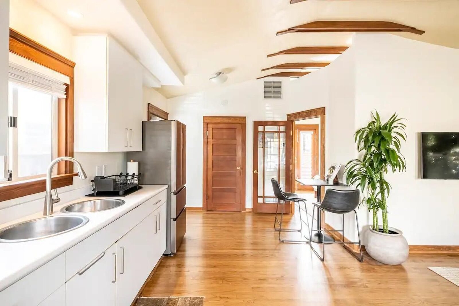 Photo 2 of 6 in The Bungalow on Thorn by Jessica Haslam - Dwell