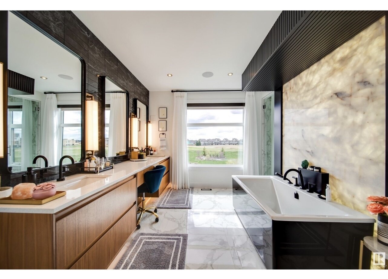 Photo 14 of 16 in The Bird House by Erin YEG - Dwell