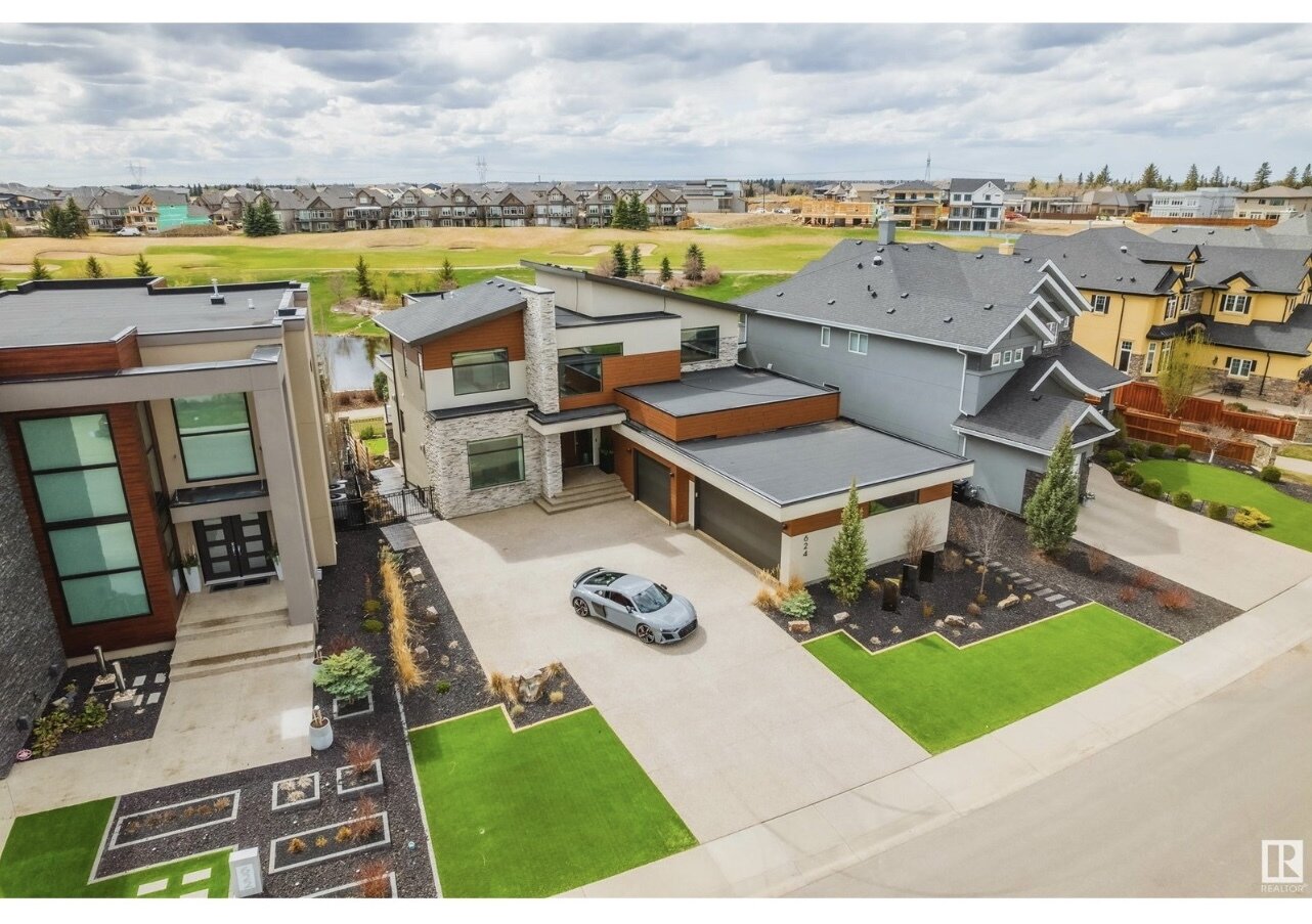 Photo 1 of 16 in The Bird House by Erin YEG - Dwell