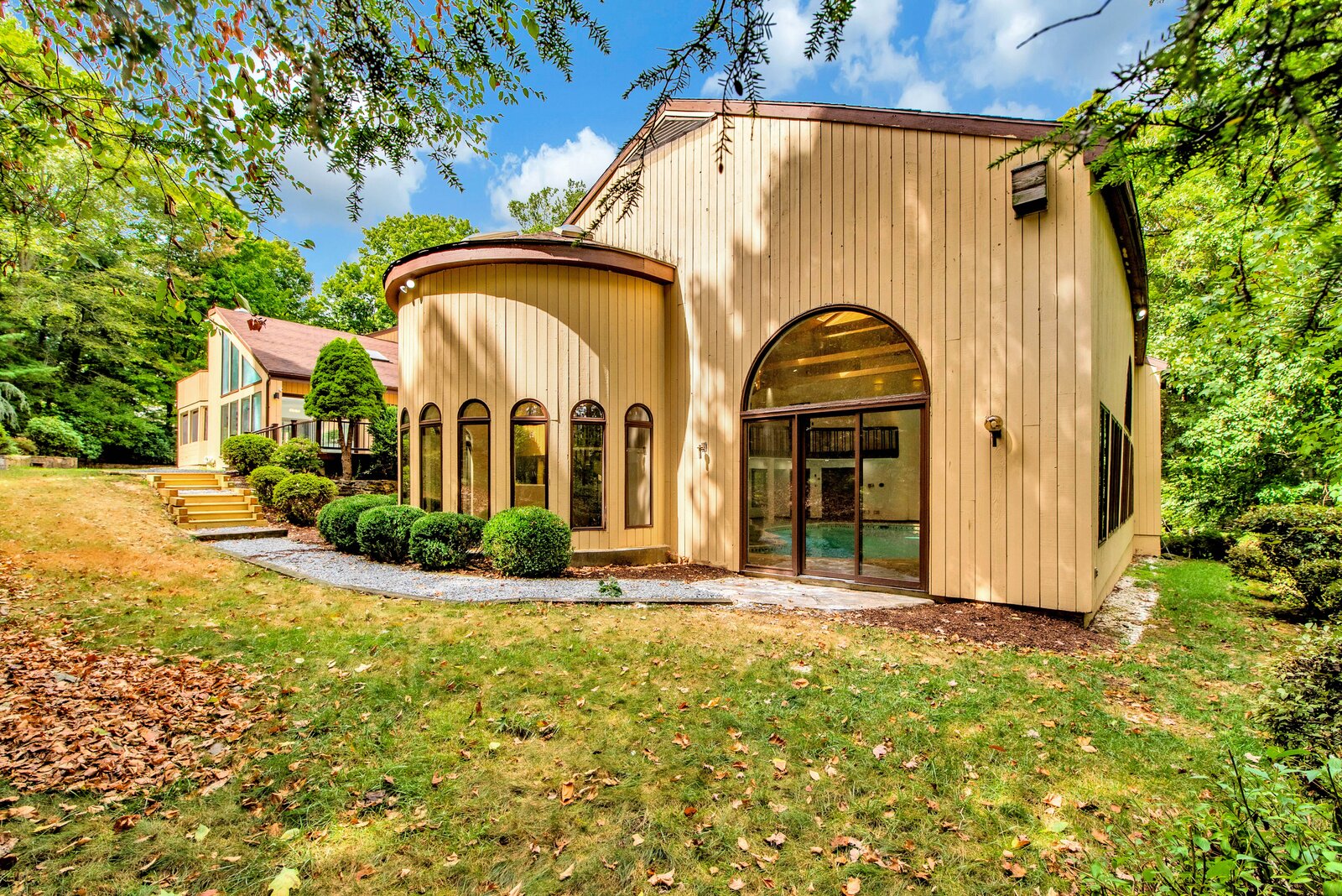 Photo 4 of 25 in The Modern Home Of Easton CT by Krit Wanpensri - Dwell