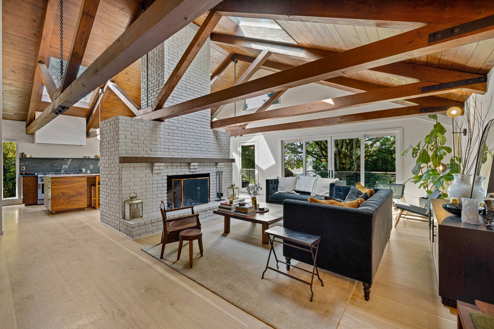 Photo 3 of 40 in The Goby Walnut House by Kirby Arkes - Dwell