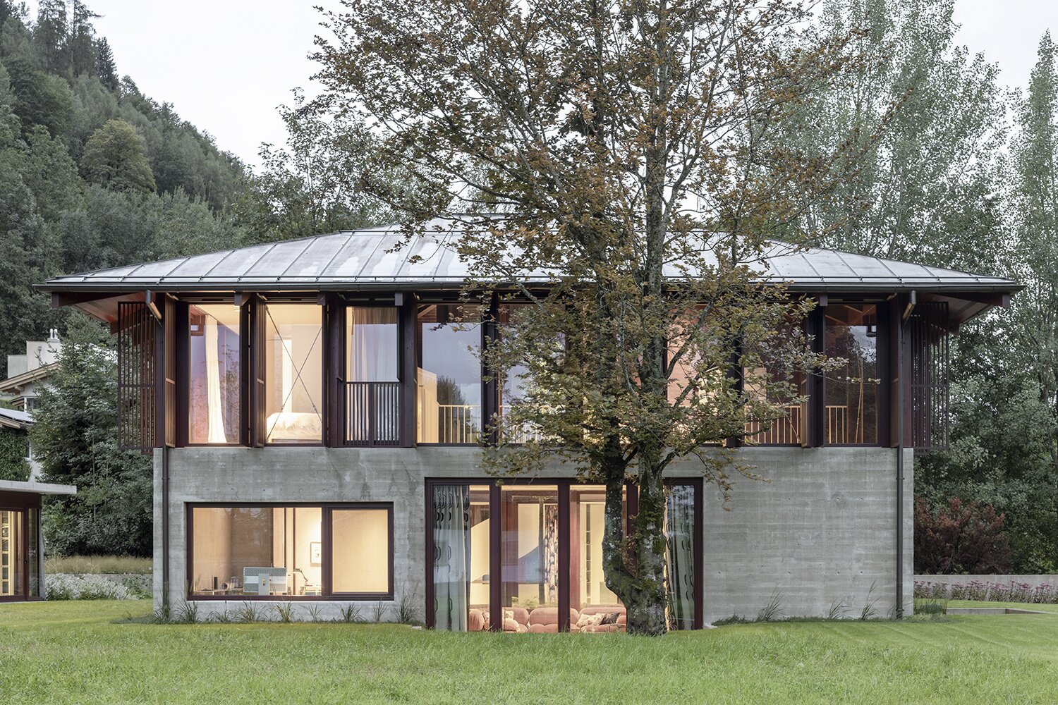 Photo 3 of 14 in This Austrian Lake House Takes Cues from Louis Kahn ...