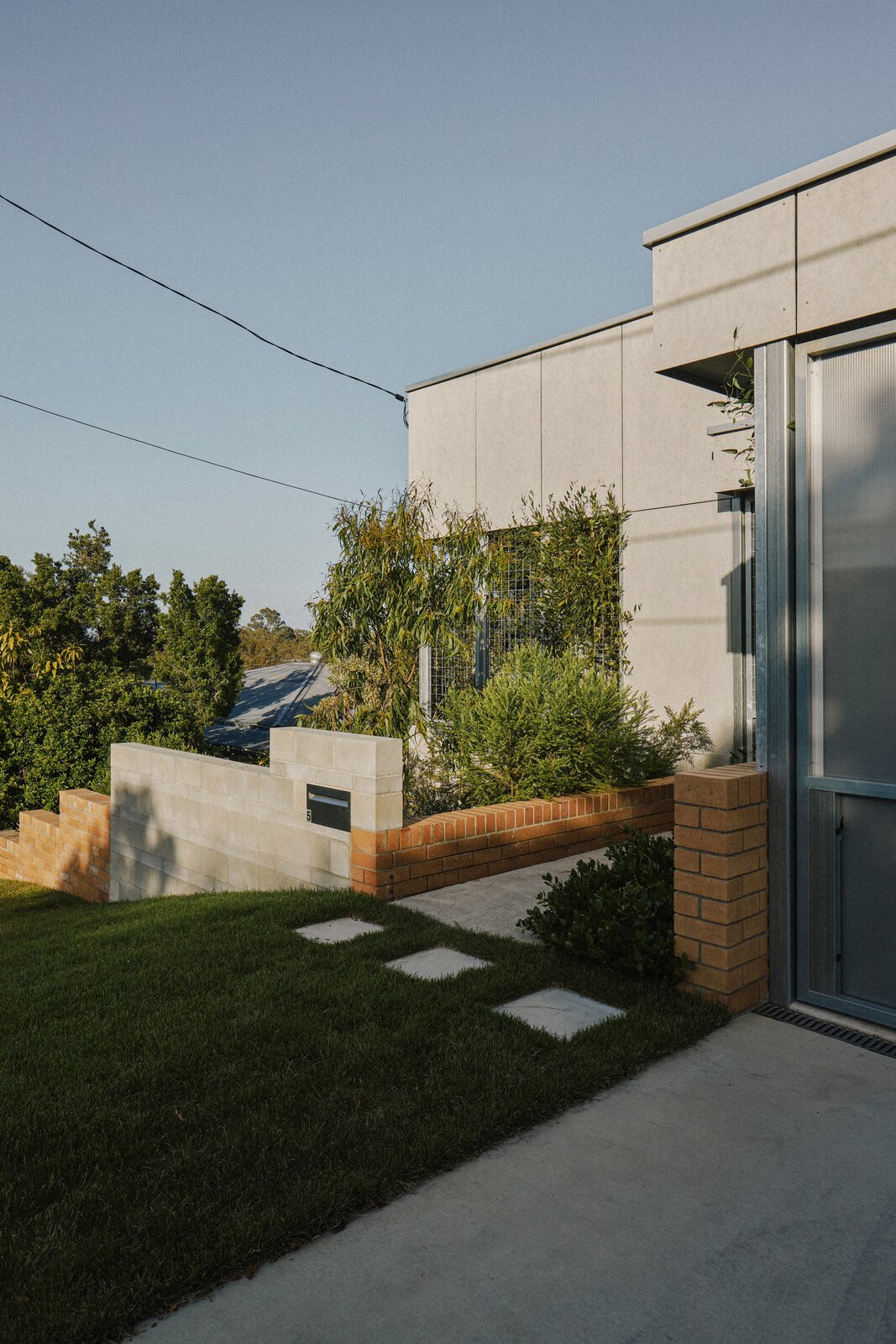 Photo 23 of 25 in Before & After: She Cloaked Her 1970s Brick Home in a ...