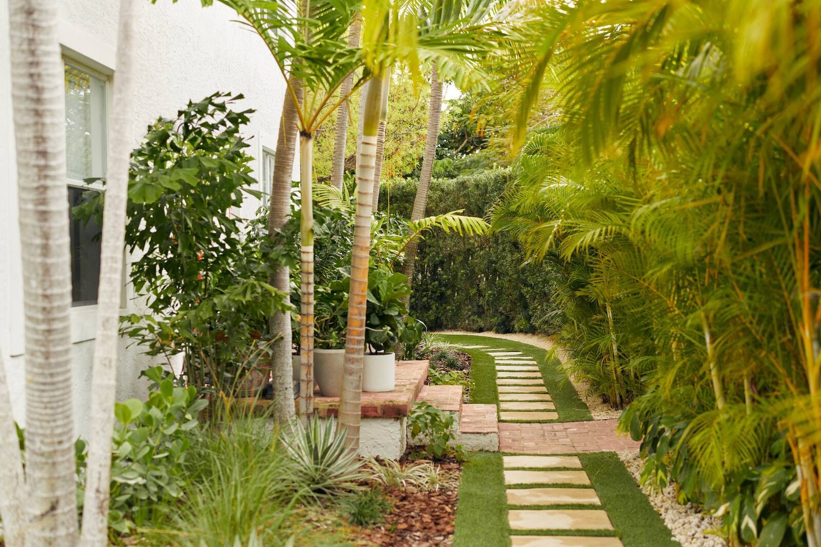 Tropical Home Garden Design