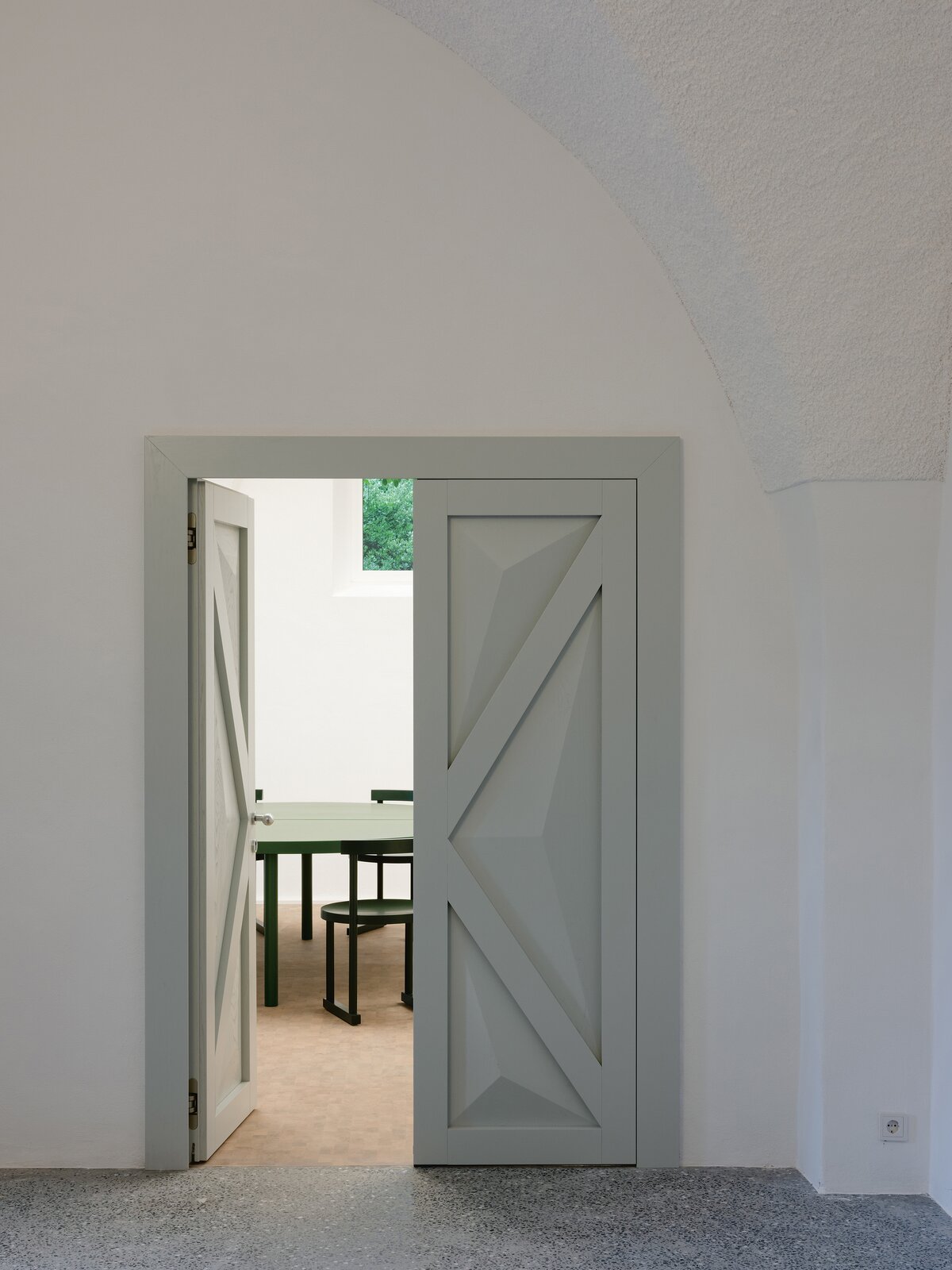 Photo 5 of 17 in Castello Ganda Art Library by Martin Feiersinger ...