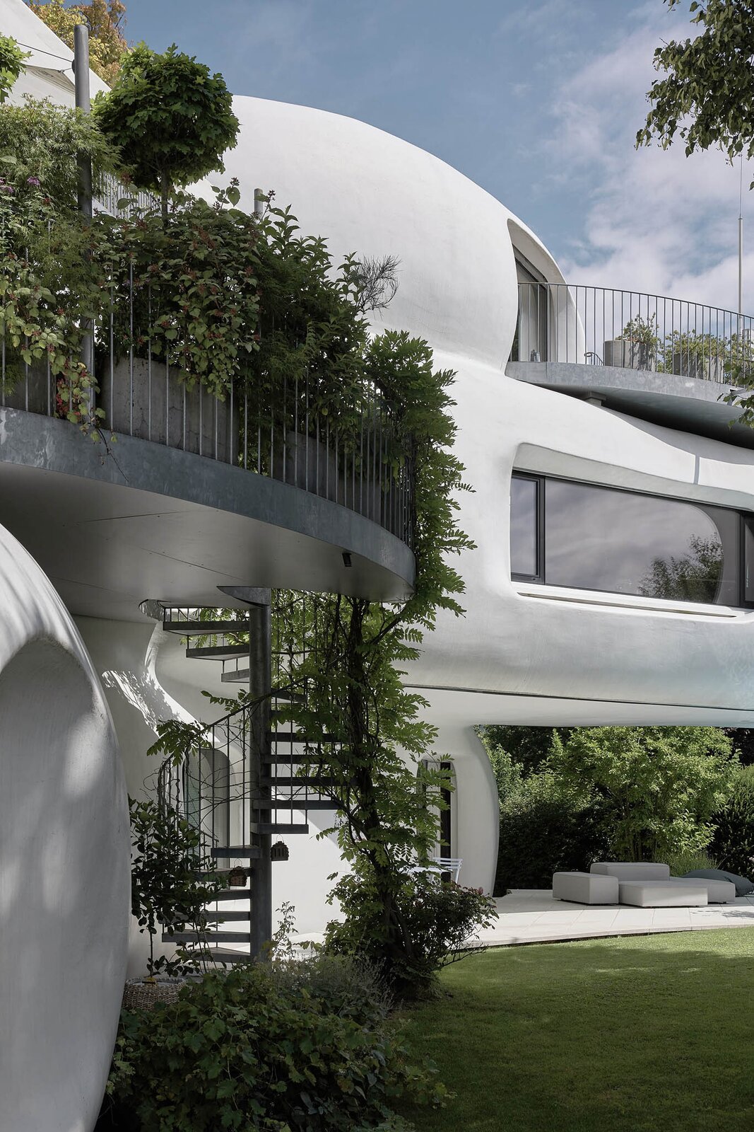 Photo 4 of 29 in Amorph Livingsculpture by lechner & lechner architects ...