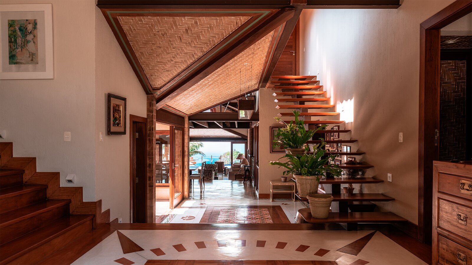 Photo 2 of 11 in The Albatross House by Eric Bittencourt - Dwell