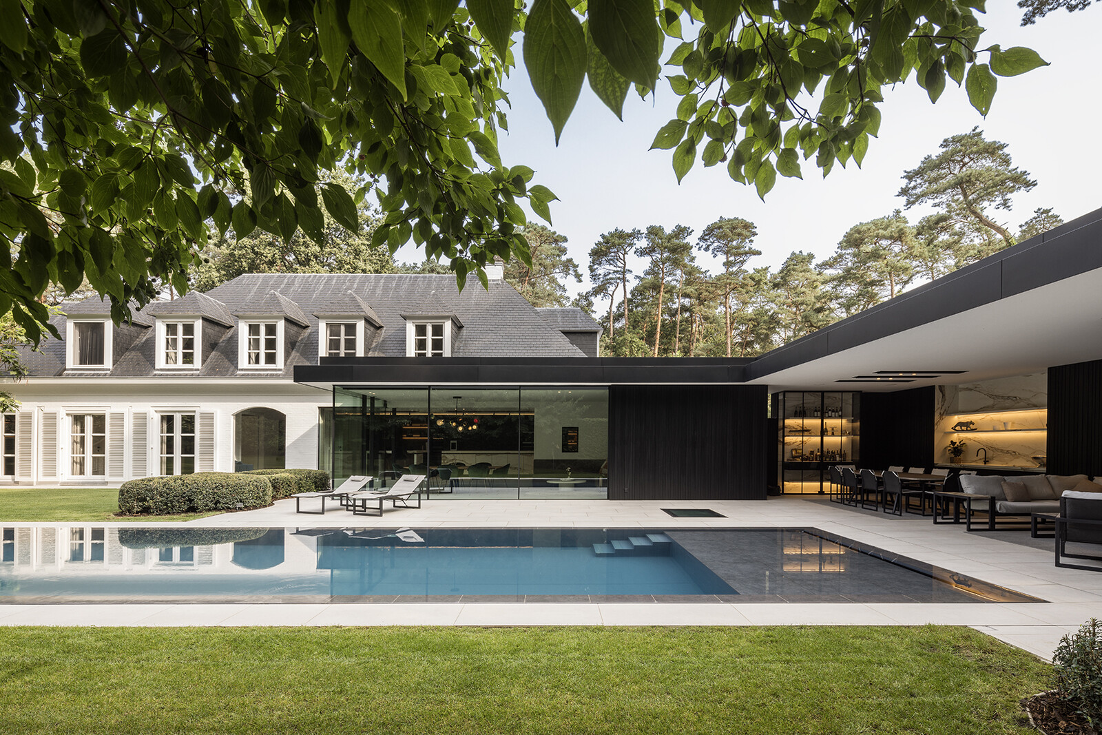Photo 1 of 40 in Residence IO by Mieke Van Herck architects by SAVVY.be ...