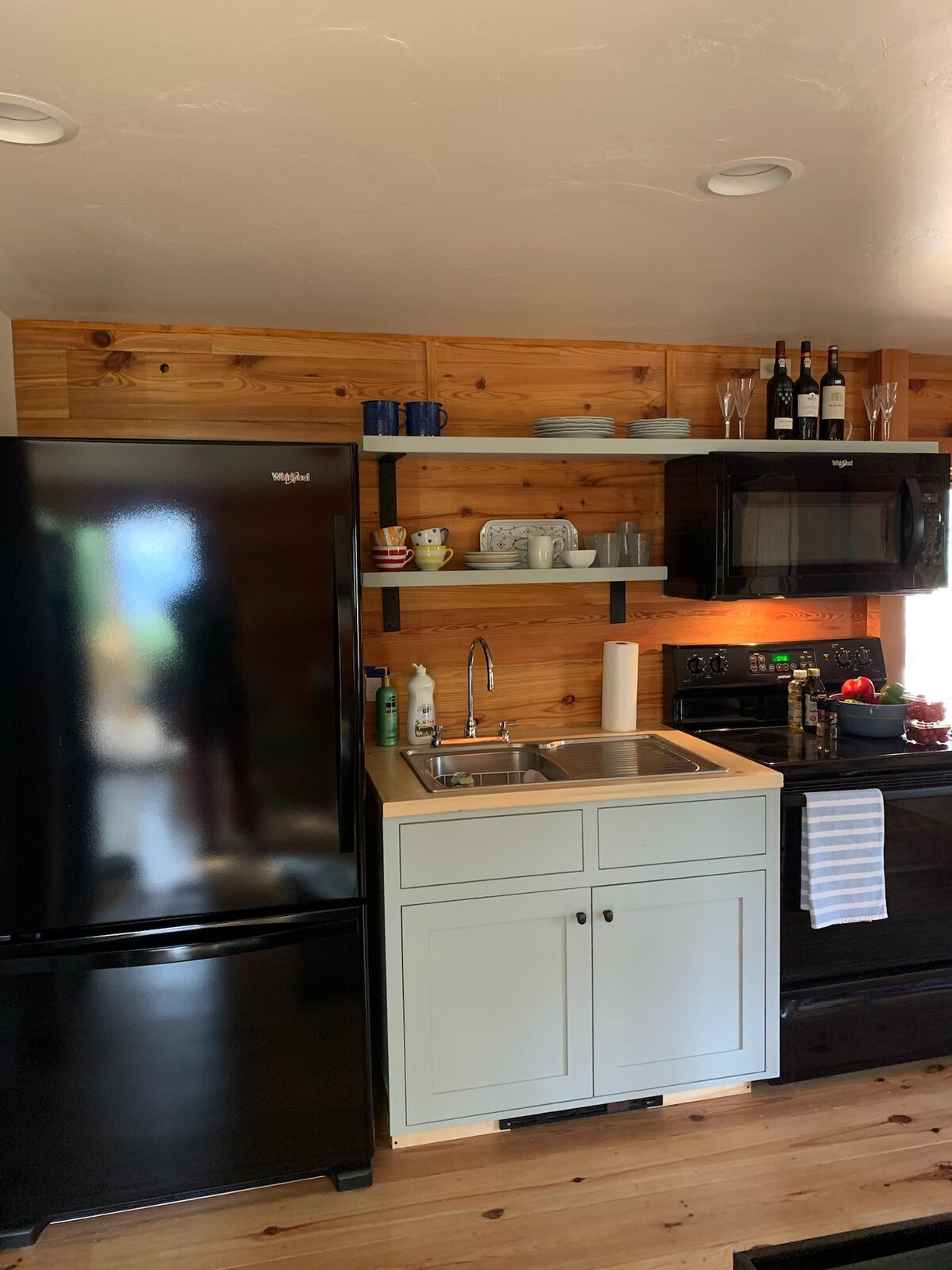 Photo 6 of 18 in Forest Service Cabin No 41 by Sheila A Smith - Dwell