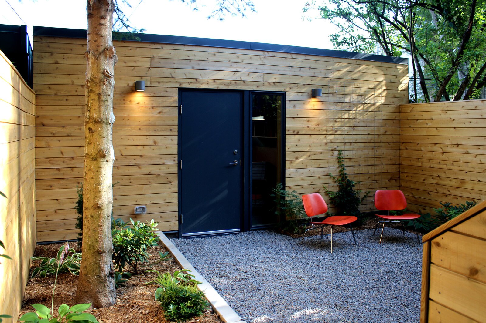 Photo 8 of 11 in Garage on the Danforth by Leo Mieles - Dwell