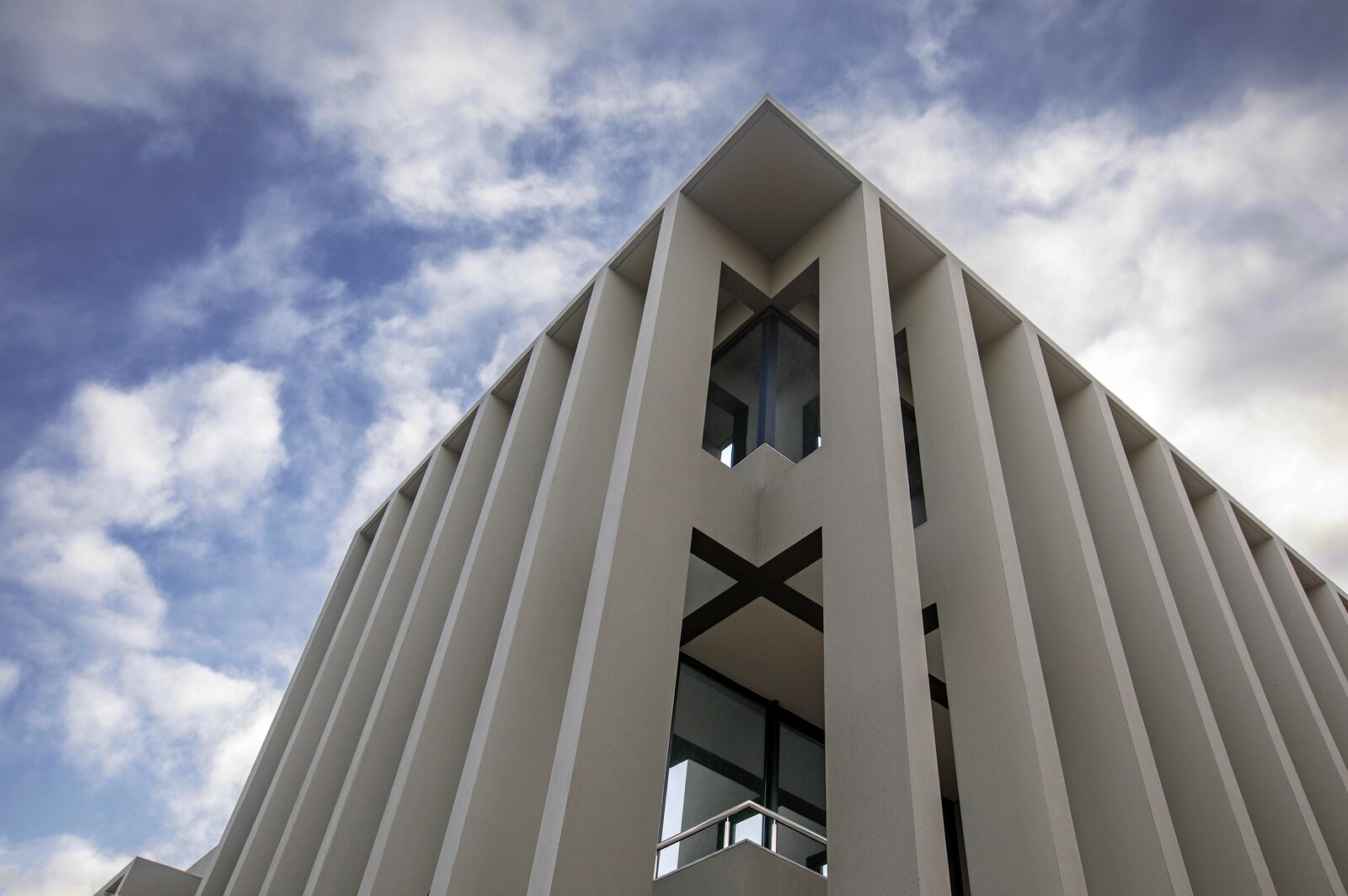 Photo 5 of 42 in DP World Headquarters – Port of Maputo by João Athayde ...