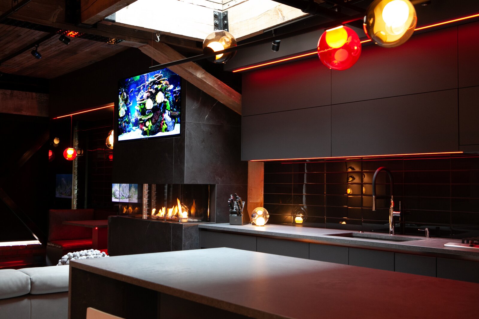 Photo 15 of 15 in Heritage meets Modern Loft by Kelly Arthur Interior Design - Dwell