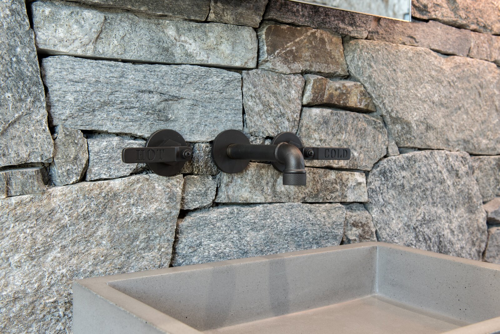 Photo 7 of 56 in Jewel Homes Allure model listed for $4.2 M, designed ...