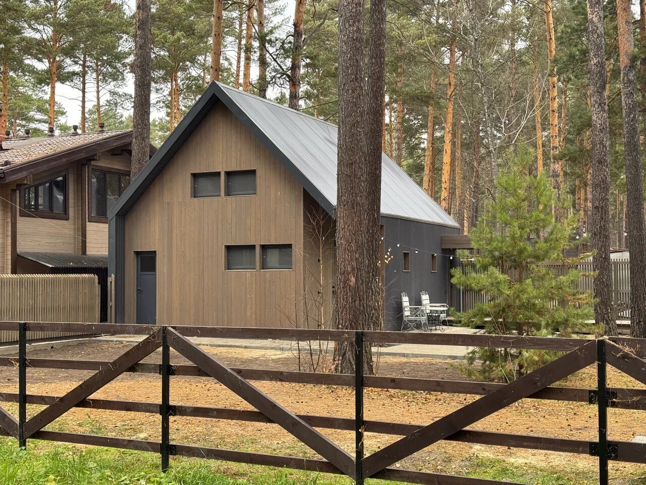 Photo 5 of 7 in The forest barn by Ilya Rodionov - Dwell