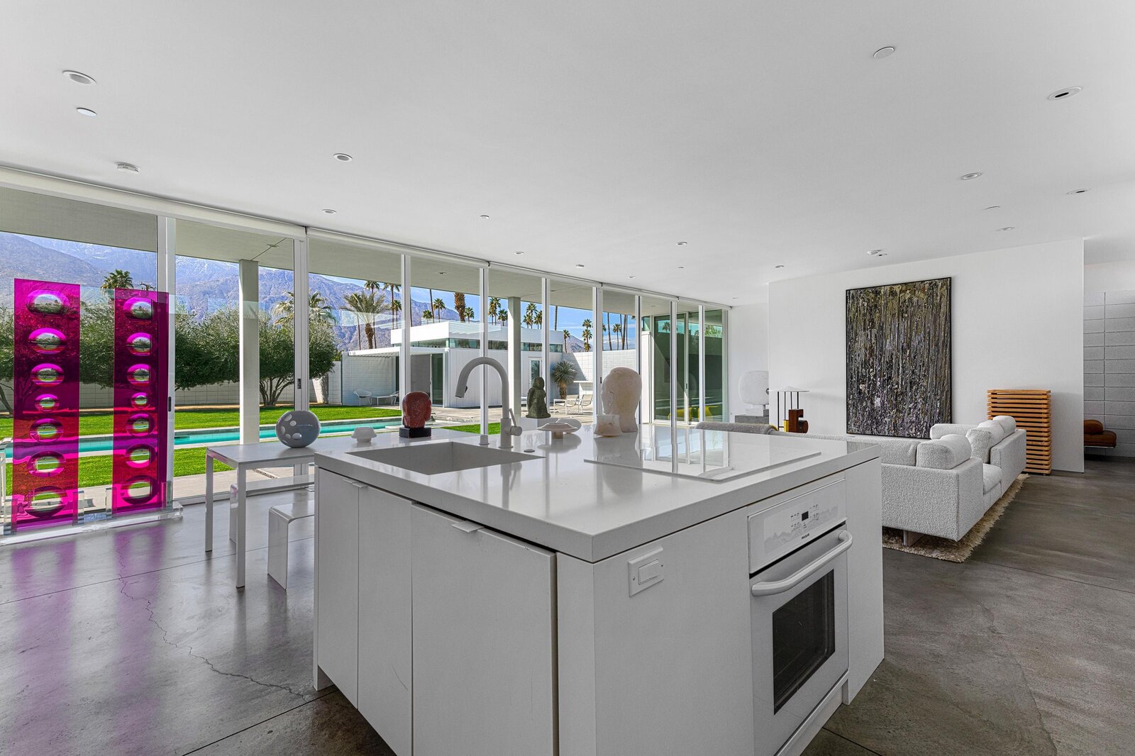 Photo 3 of 4 in Jim Jennings Design by PSP Properties - Dwell