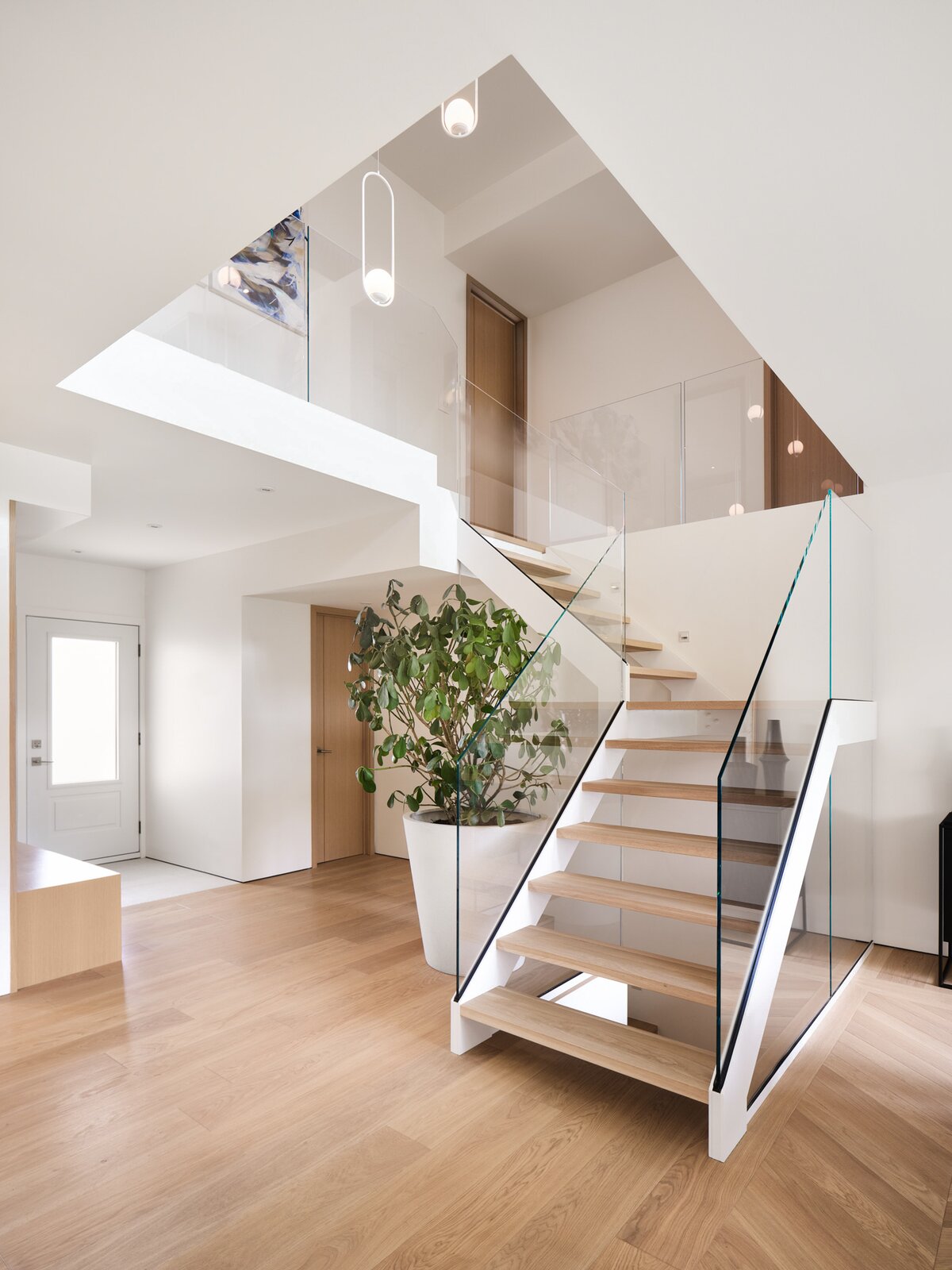 Photo 13 of 19 in The Dobie Project, a House of Light by Entre Quatre ...