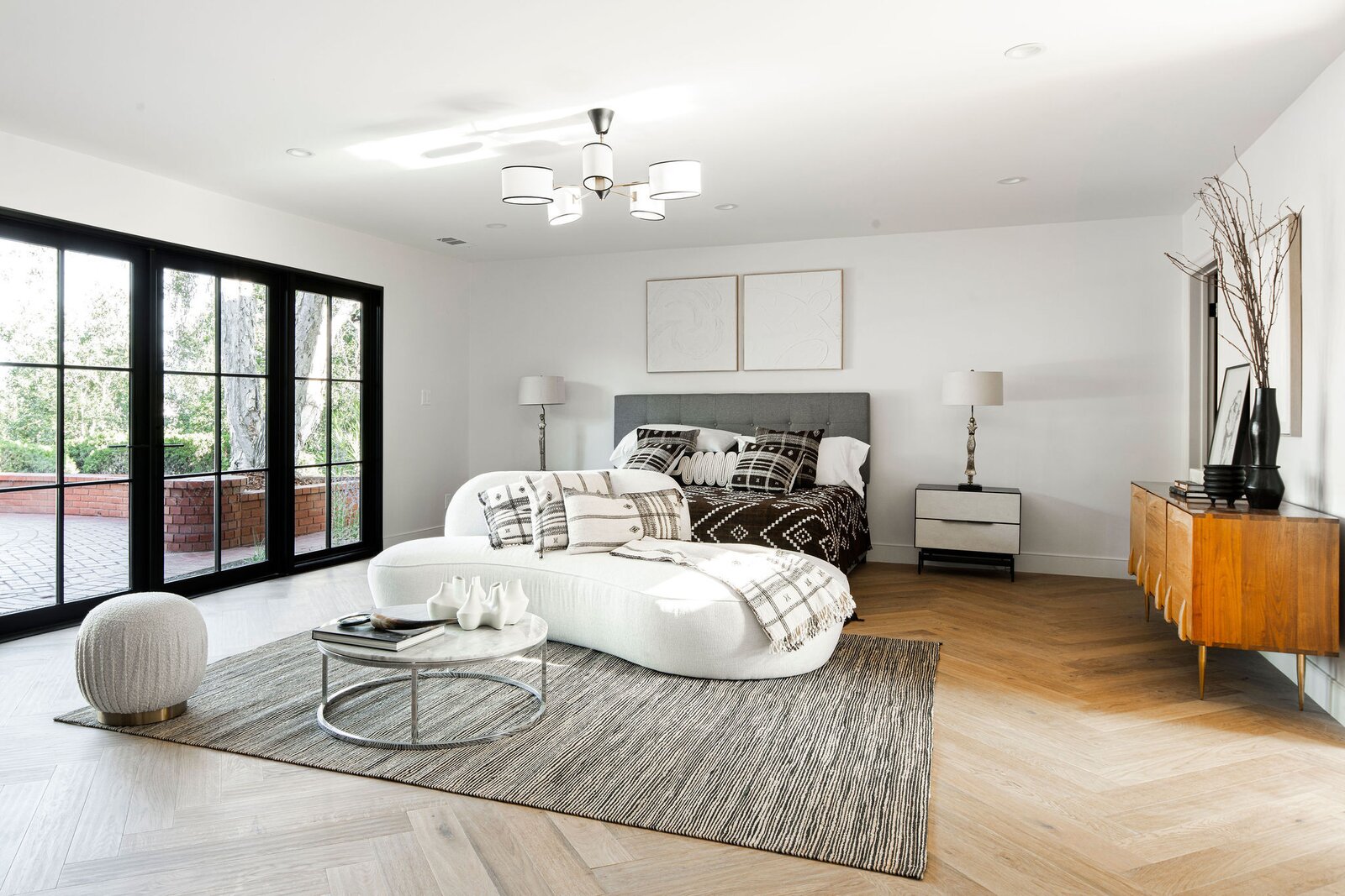 Photo 8 of 11 in The Scarlett Estate by Donovan Healey - Dwell