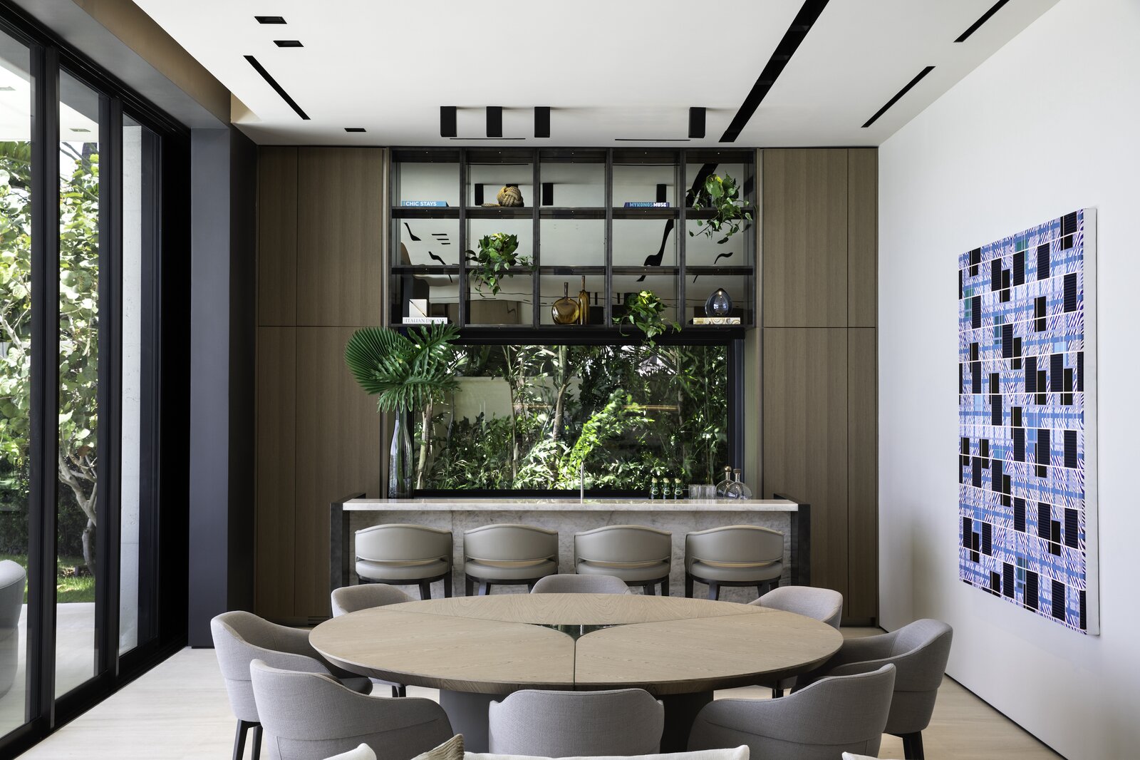 Photo 6 of 11 in DUNAGAN DIVERIO DESIGNS A Modern Waterfront Haven by ...