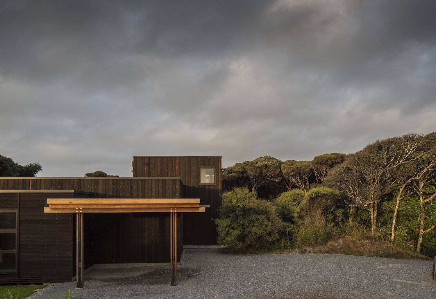 Photo 2 of 10 in Peka Peka House II by Herriot Melhuish O'Neill ...