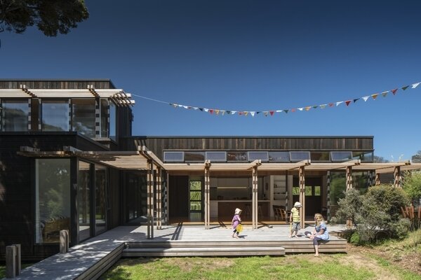 Photo 10 of 10 in Peka Peka House II by Herriot Melhuish O'Neill ...