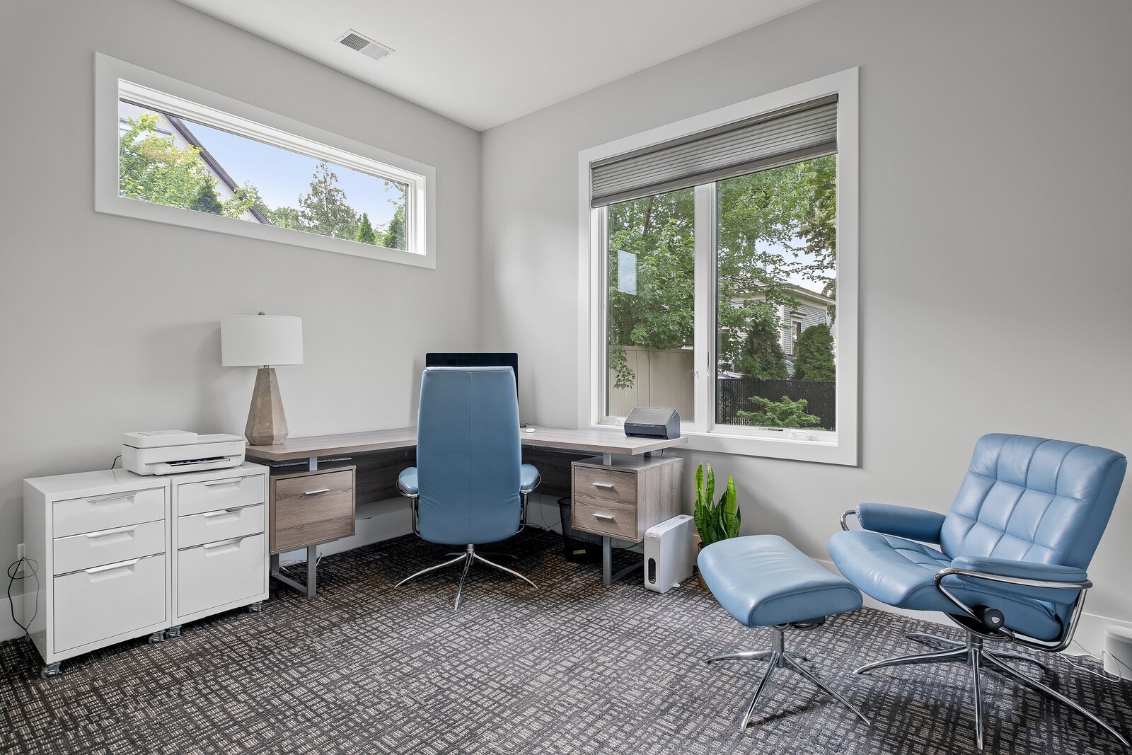 Photo 9 of 21 in Custom Modern with Skyline Views in Belknap Lookout by ...