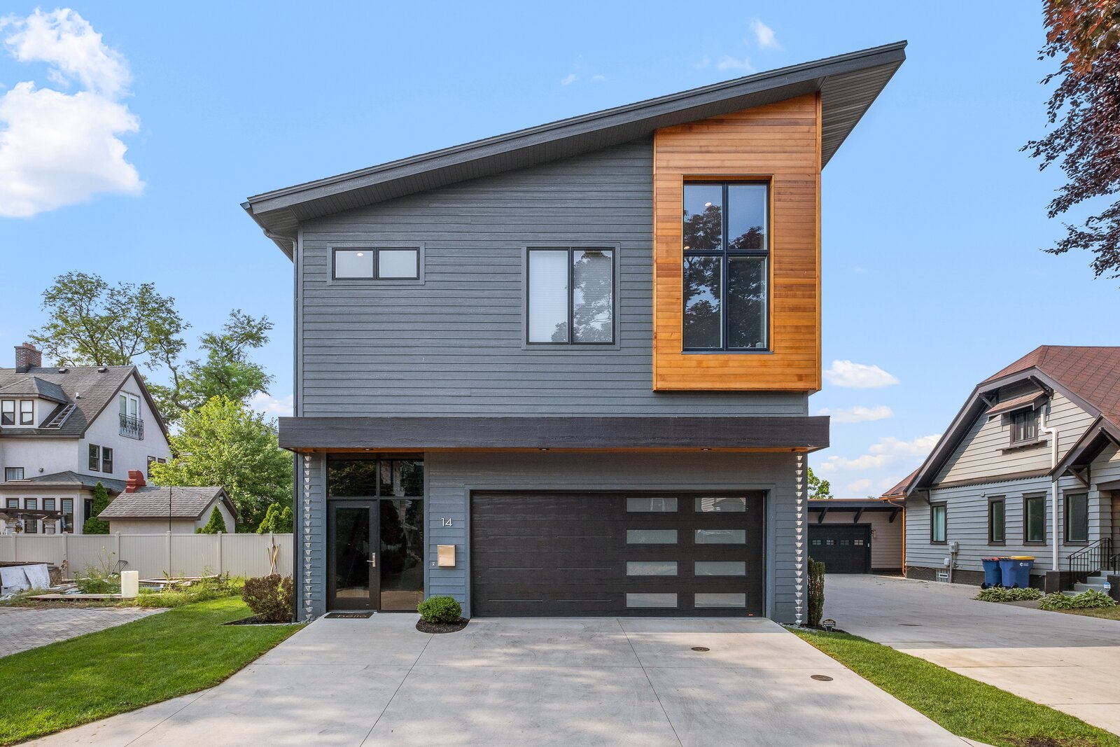 Photo 11 of 21 in Custom Modern with Skyline Views in Belknap Lookout ...